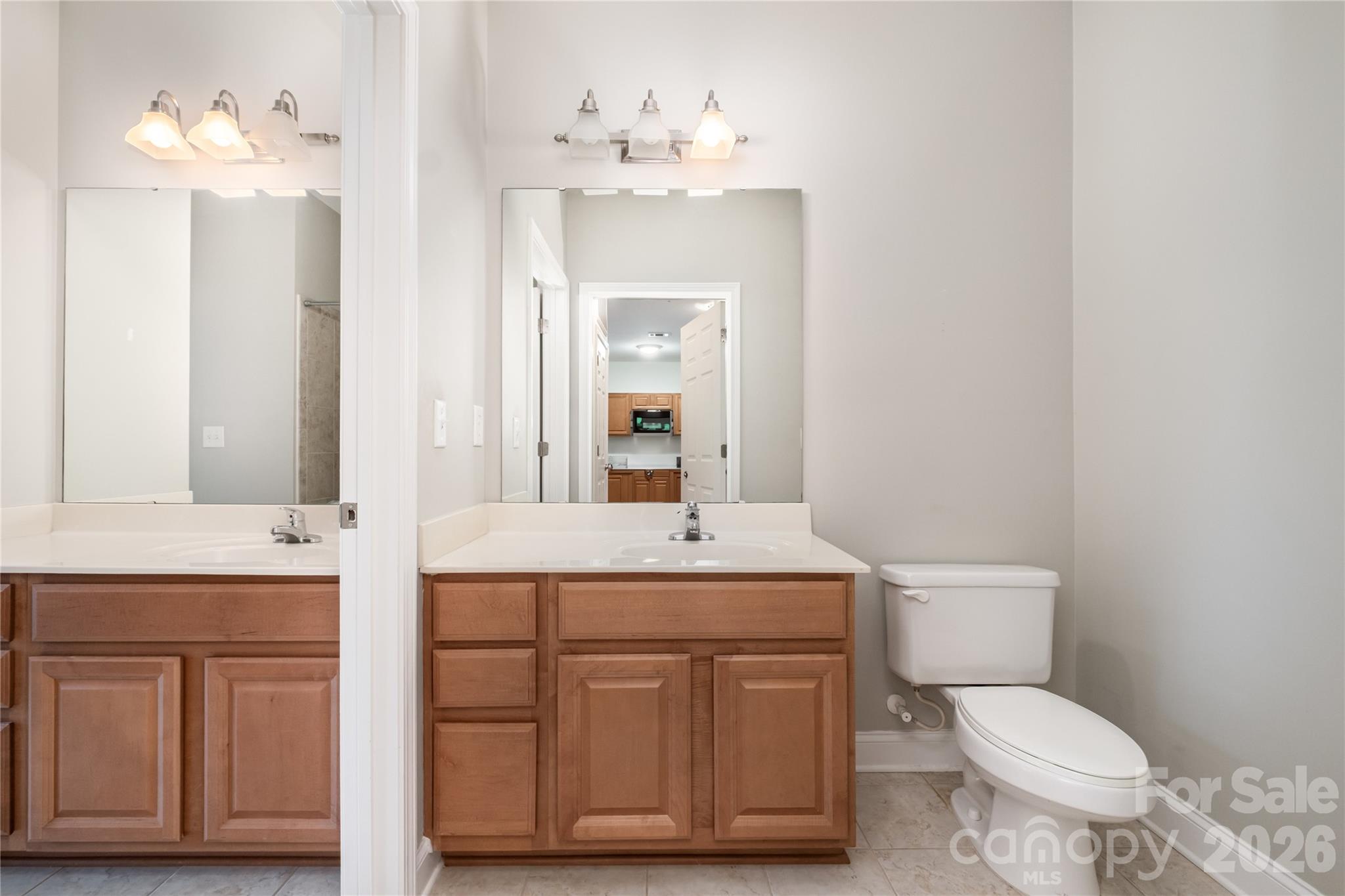 Photo 13 of 1000 E Woodlawn Road217, Charlotte, NC