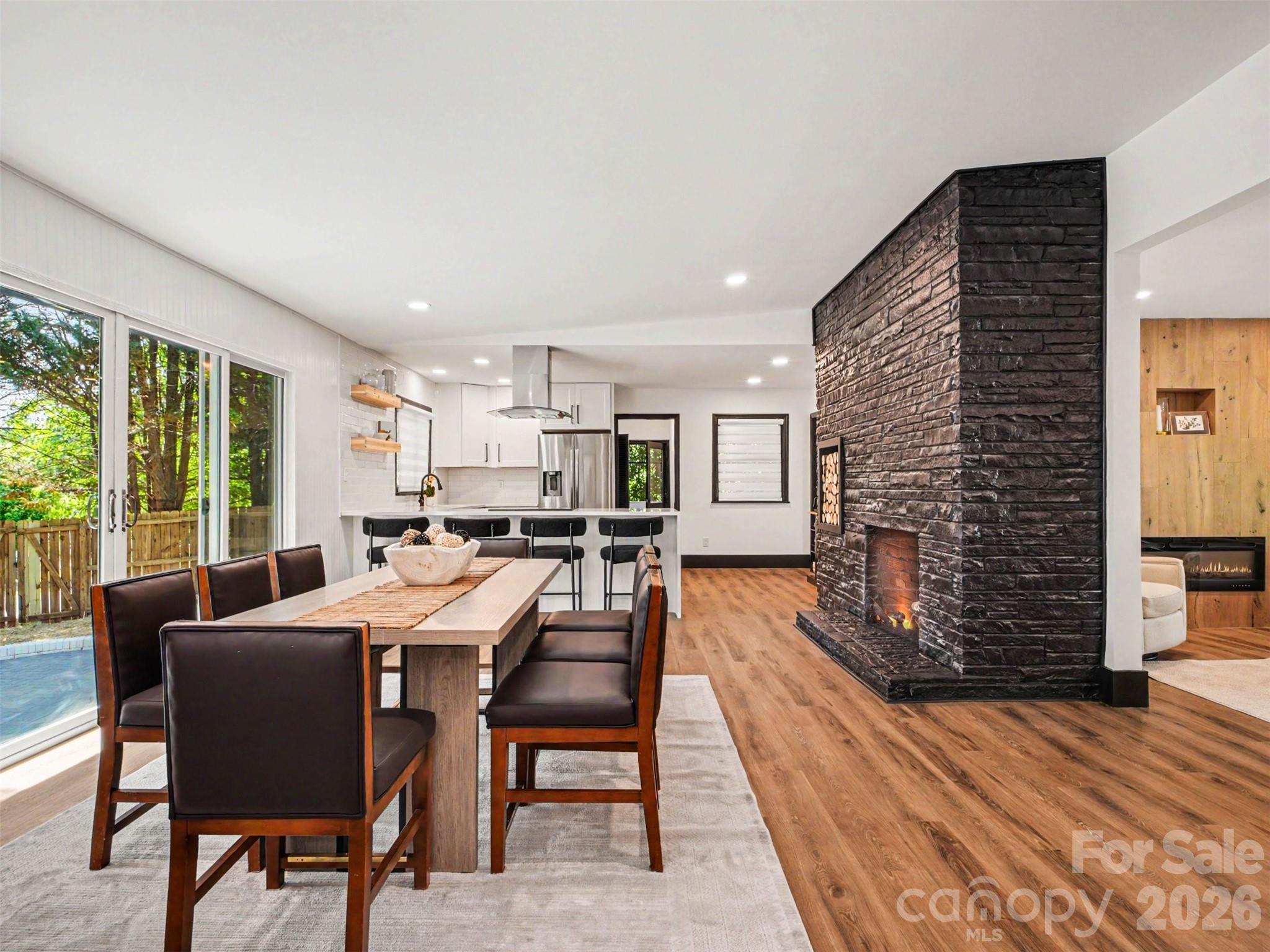 Photo 13 of 1831 Elizabeth Oaks Avenue, Charlotte, NC