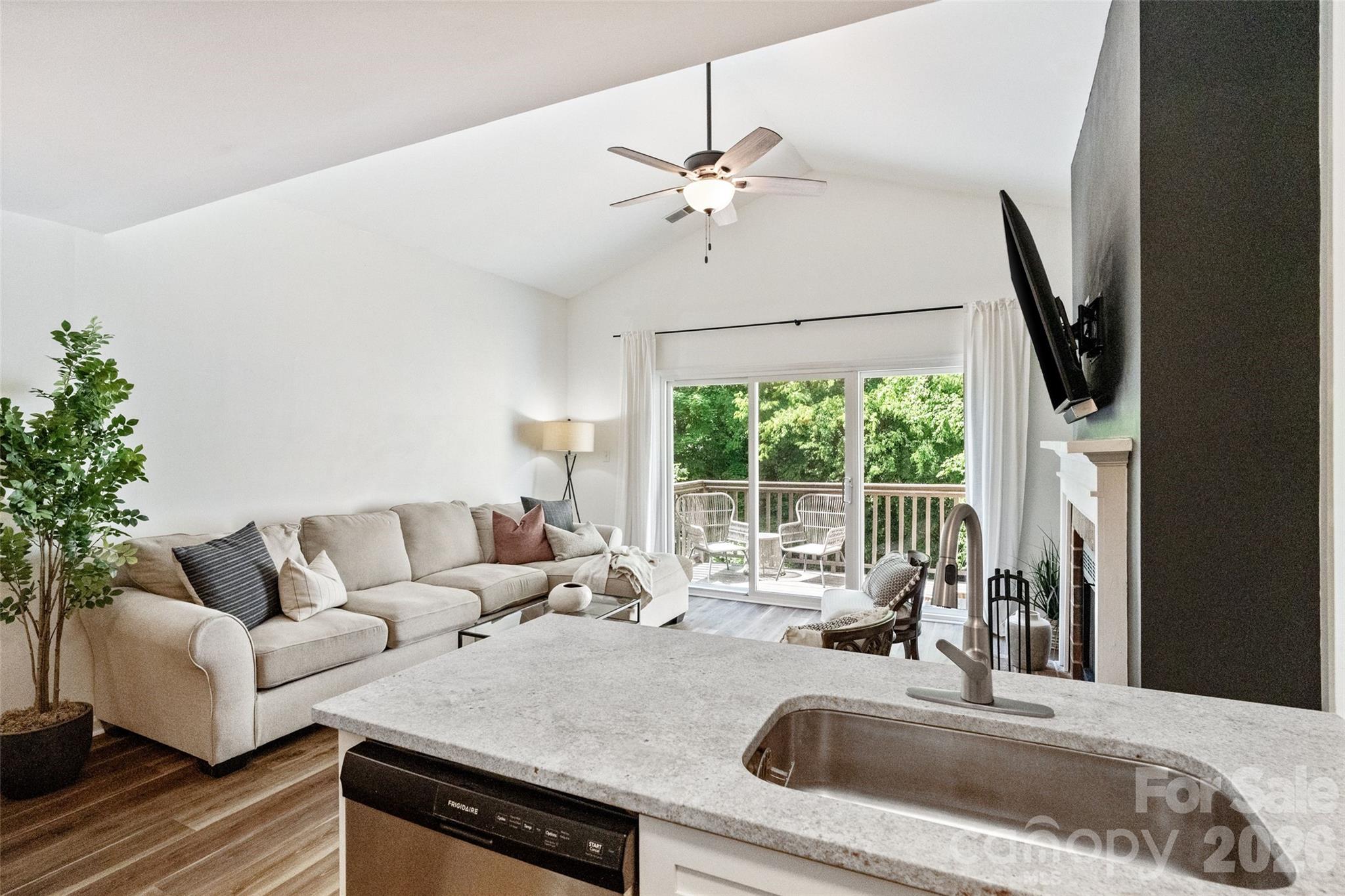 Photo 14 of 3302 Selwyn Farms Lane7, Charlotte, NC