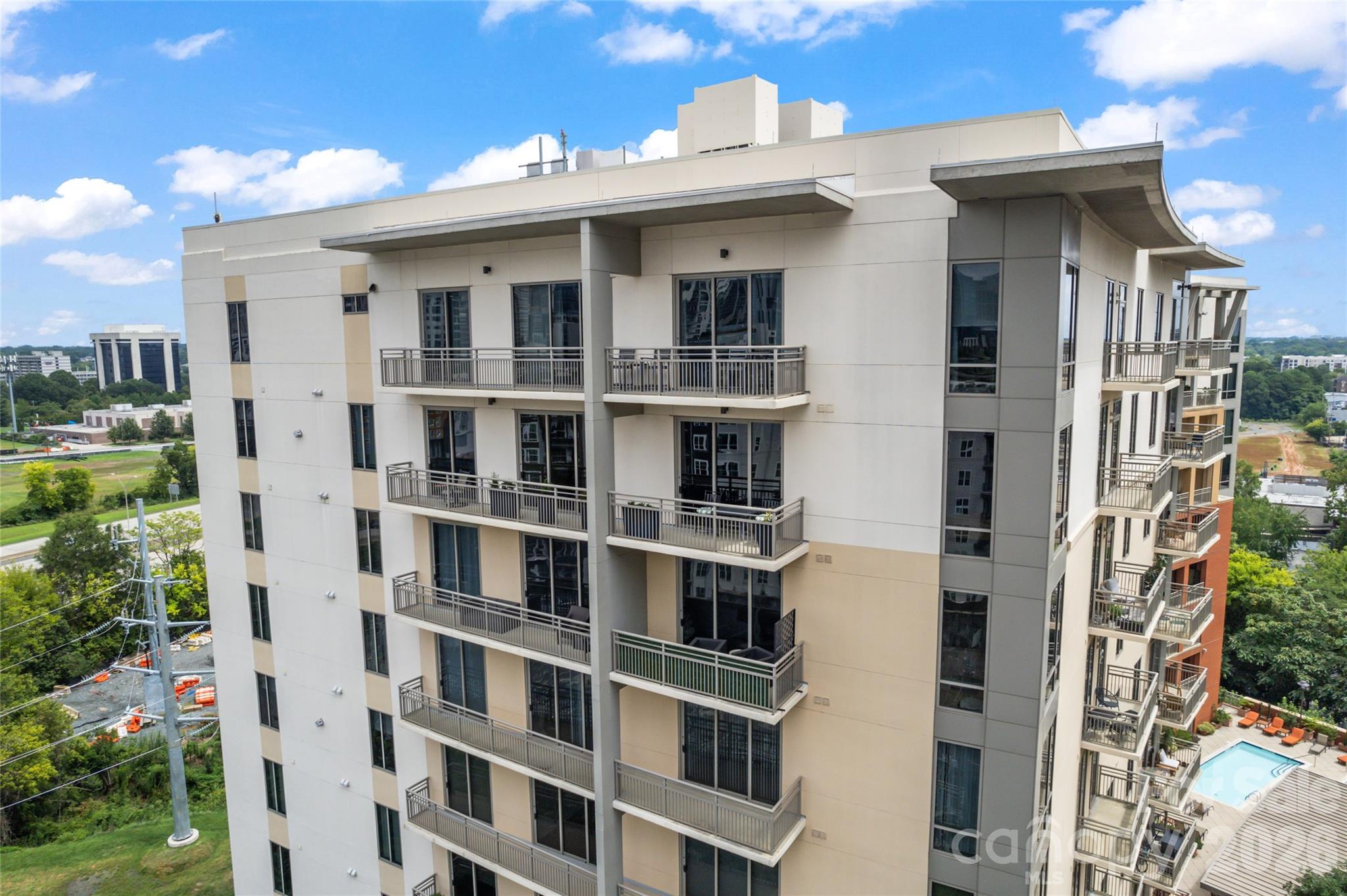 Photo 2 of 701 Royal Court1007, Charlotte, NC