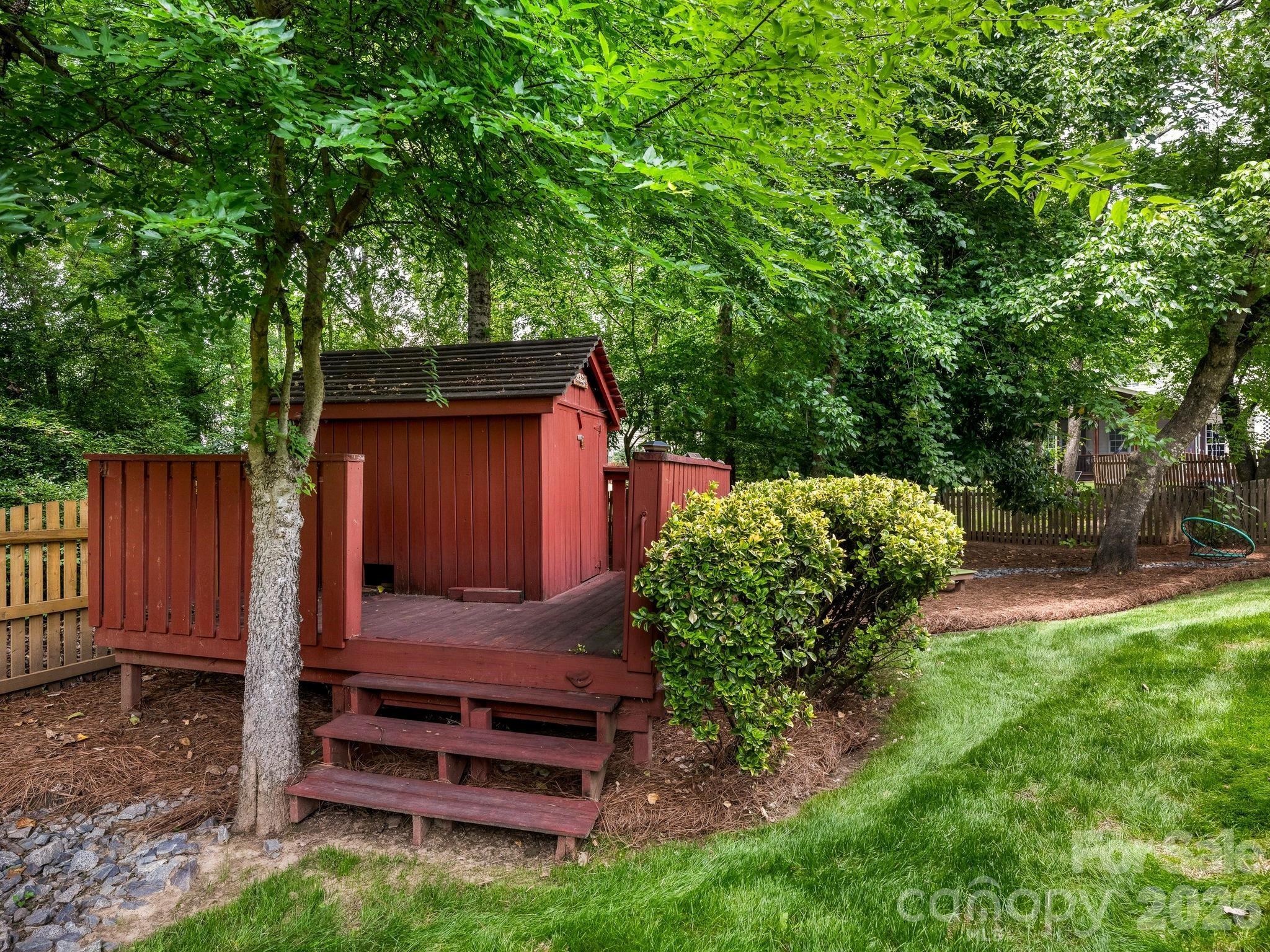 Photo 28 of 6807 Guinevere Drive, Charlotte, NC