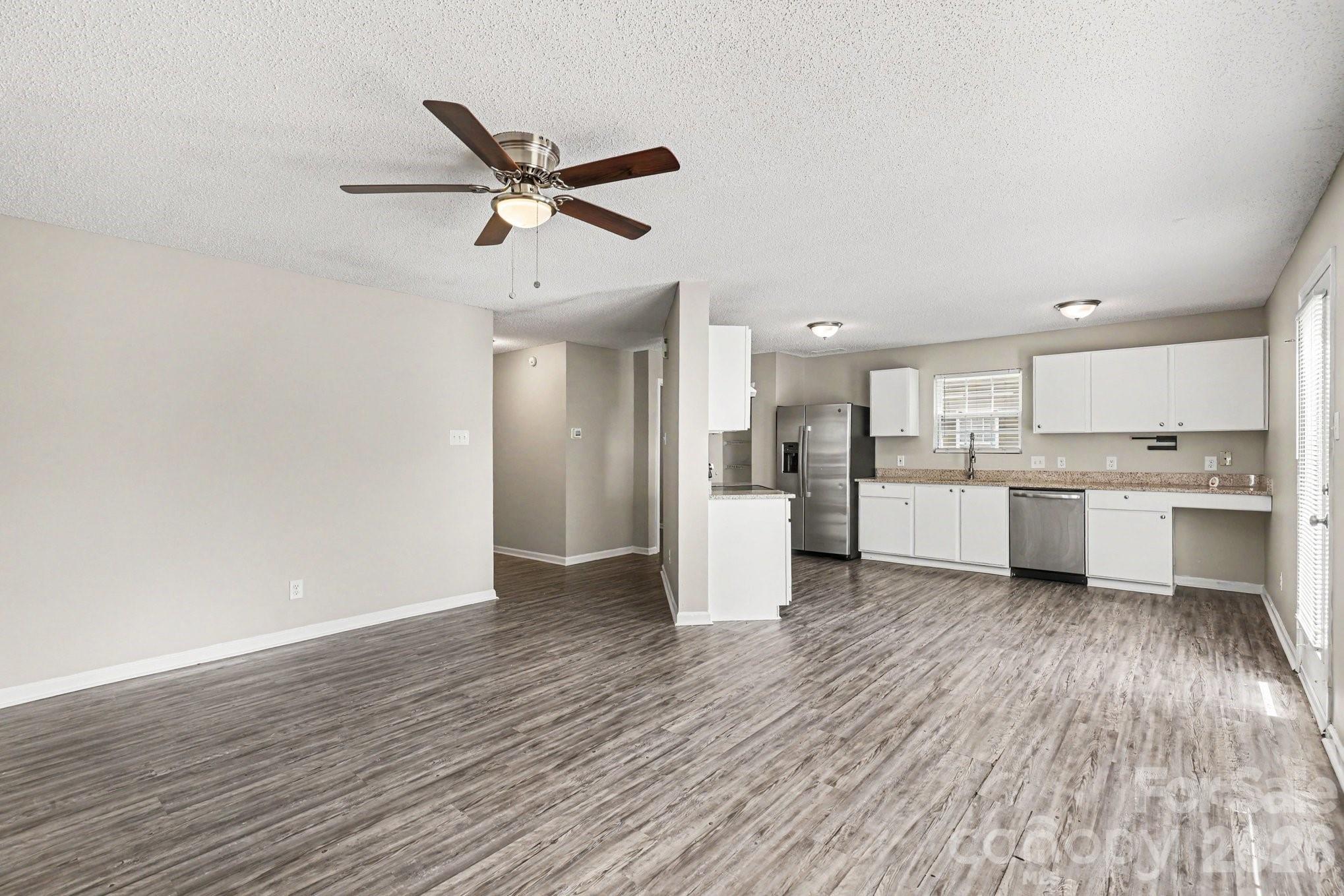12425 Stowe Acres Drive, Charlotte, NC - photo 4 of 18