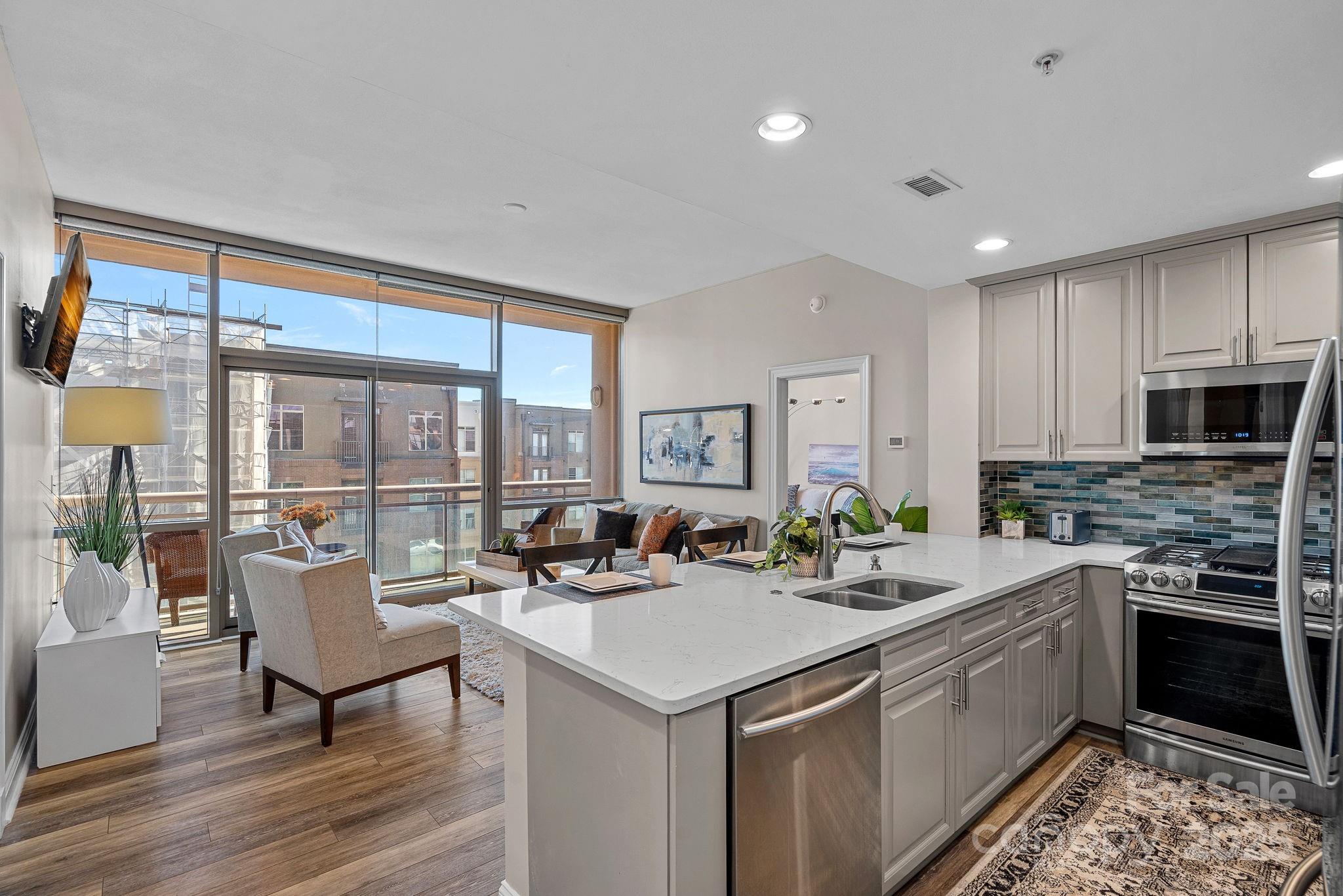 Home for sale at 315 Arlington Avenue607, Charlotte, NC — photo 1 of 20