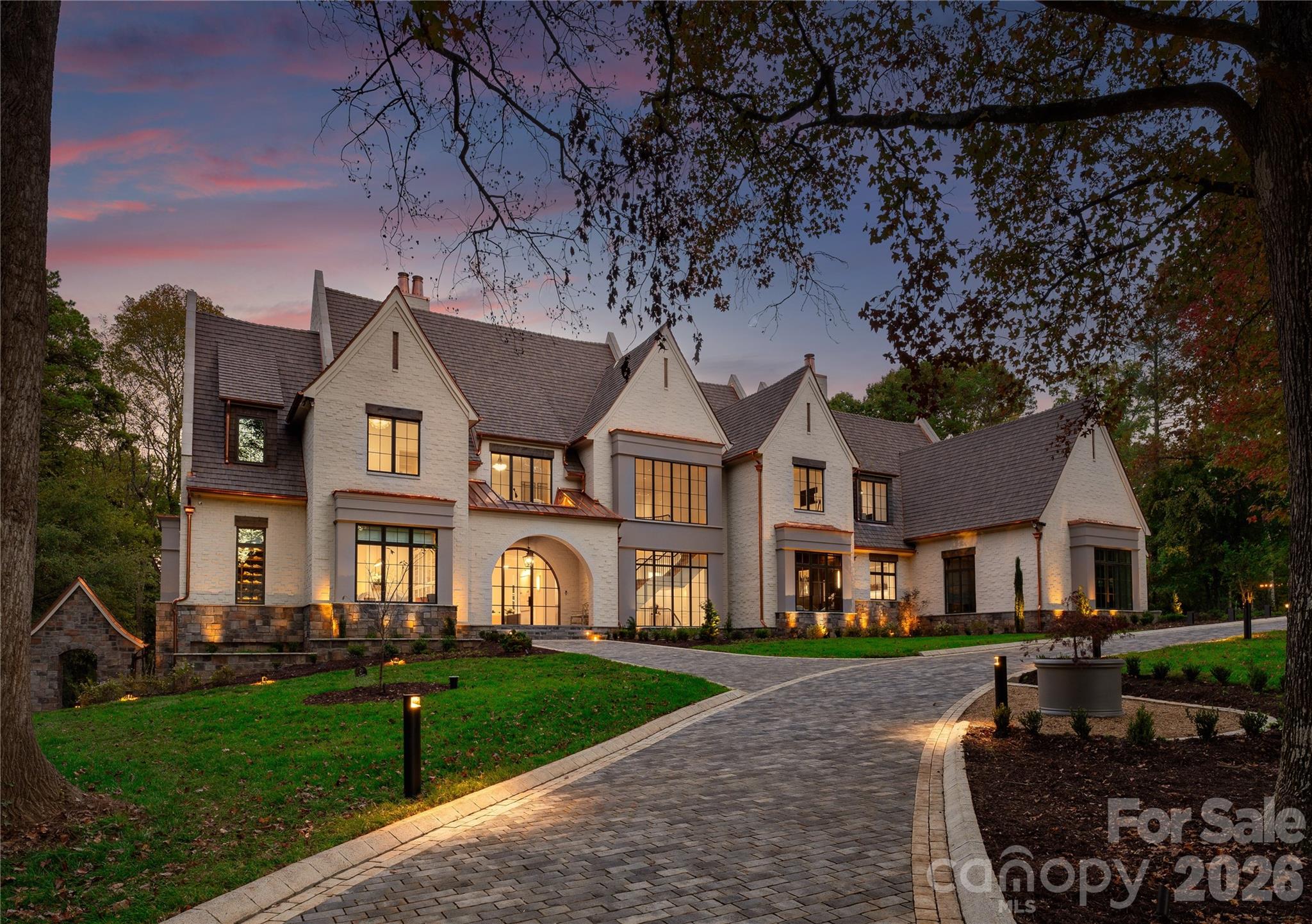 Photo 2 of 433 Highland Forest Drive, Charlotte, NC