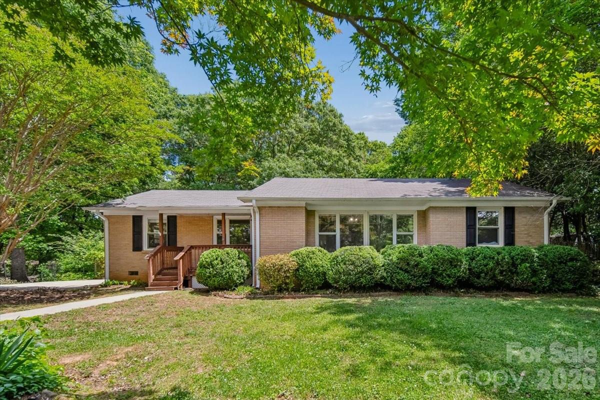 Photo 2 of 107 Fox Run Drive, Fort Mill, SC