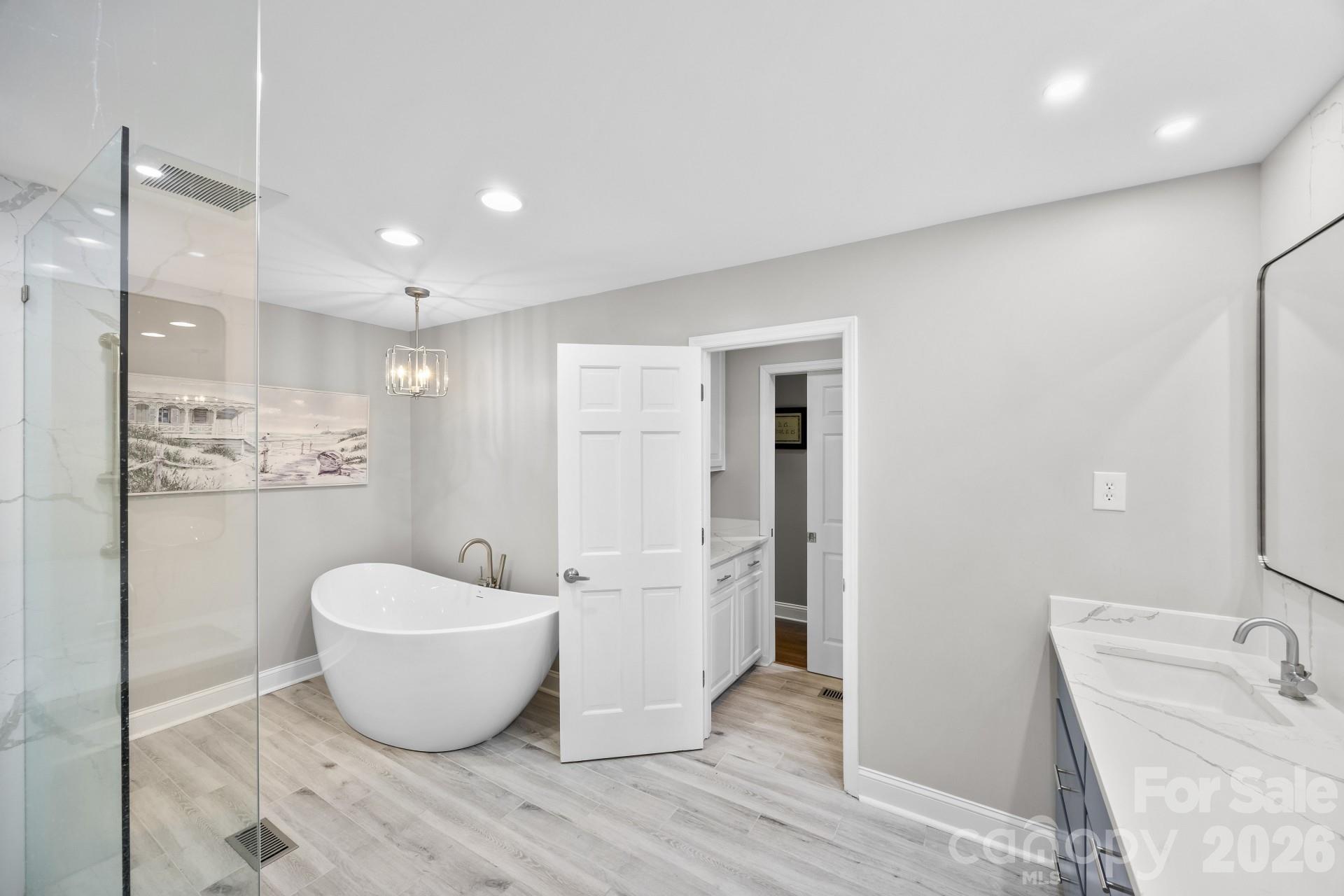 Photo 23 of 1419 Stoneyridge Drive, Charlotte, NC