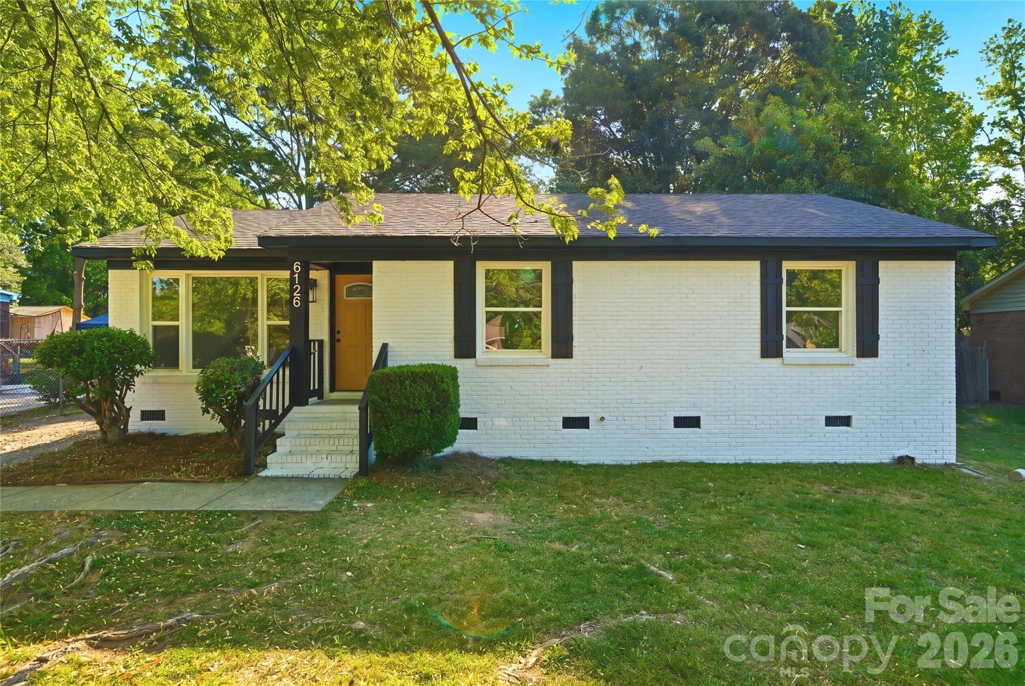6126 Amberly Lane, Charlotte, NC