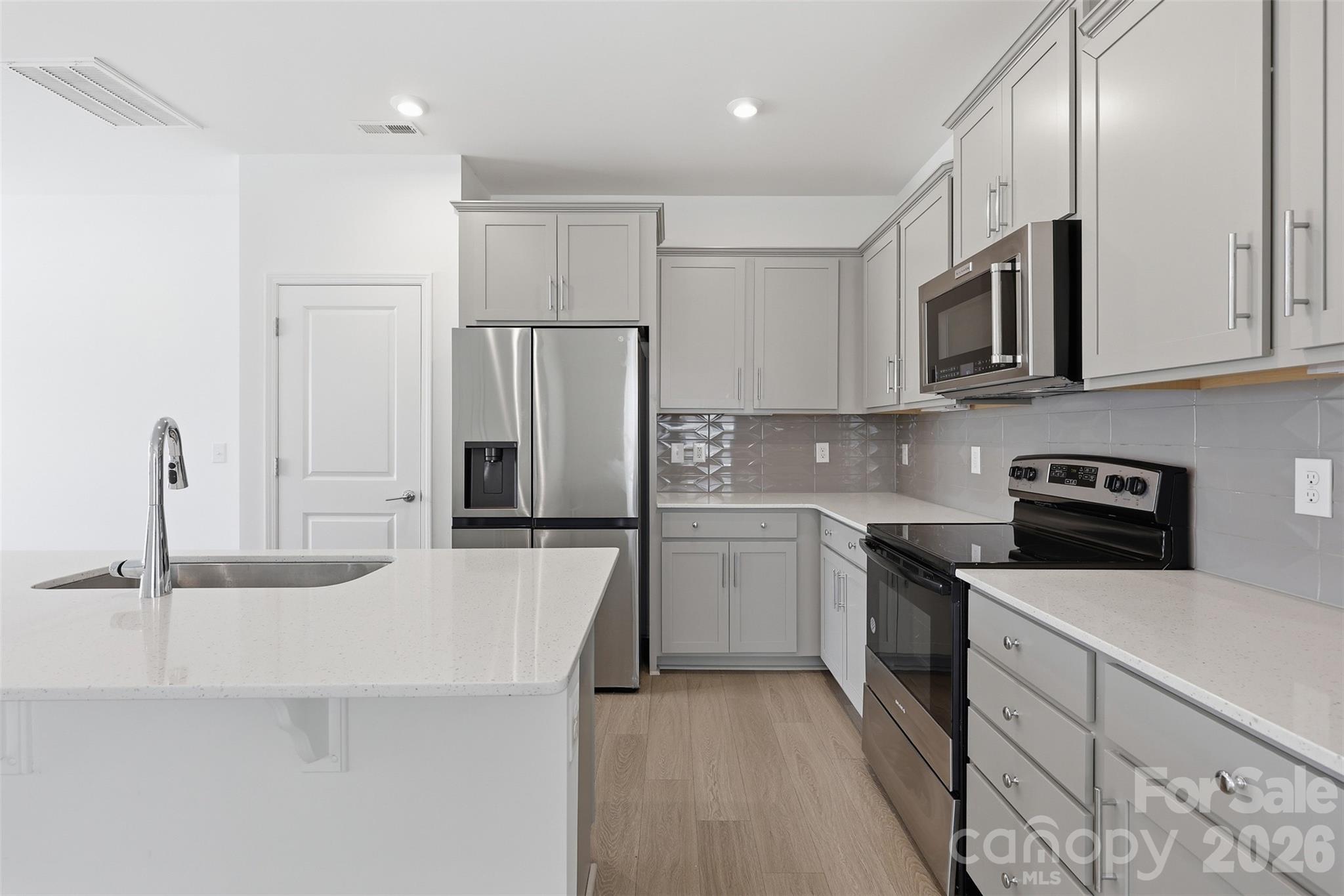 Photo 12 of 16401 Leading Street, Charlotte, NC