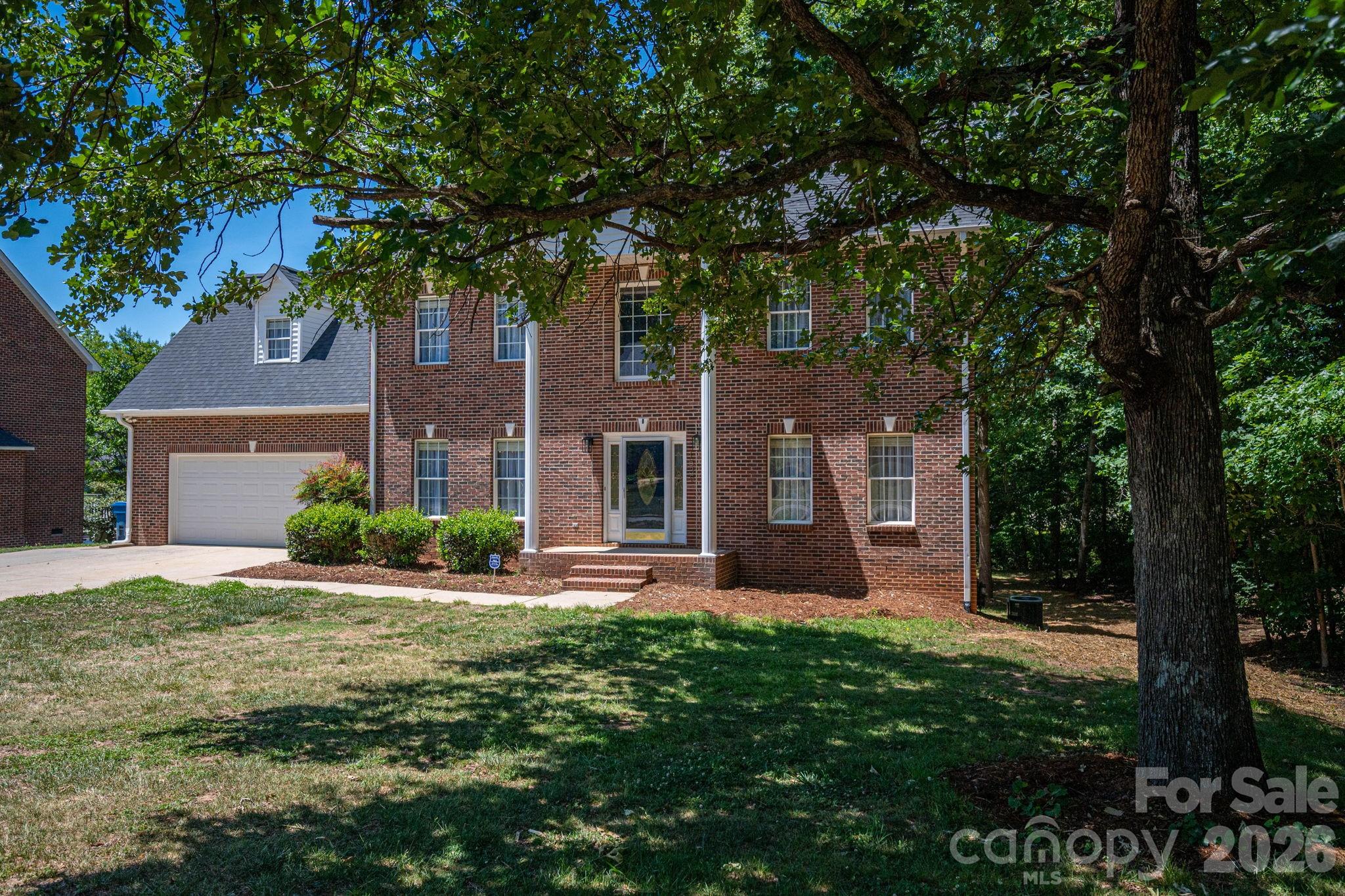 Photo 3 of 1535 20th Avenue Place NE, Hickory, NC