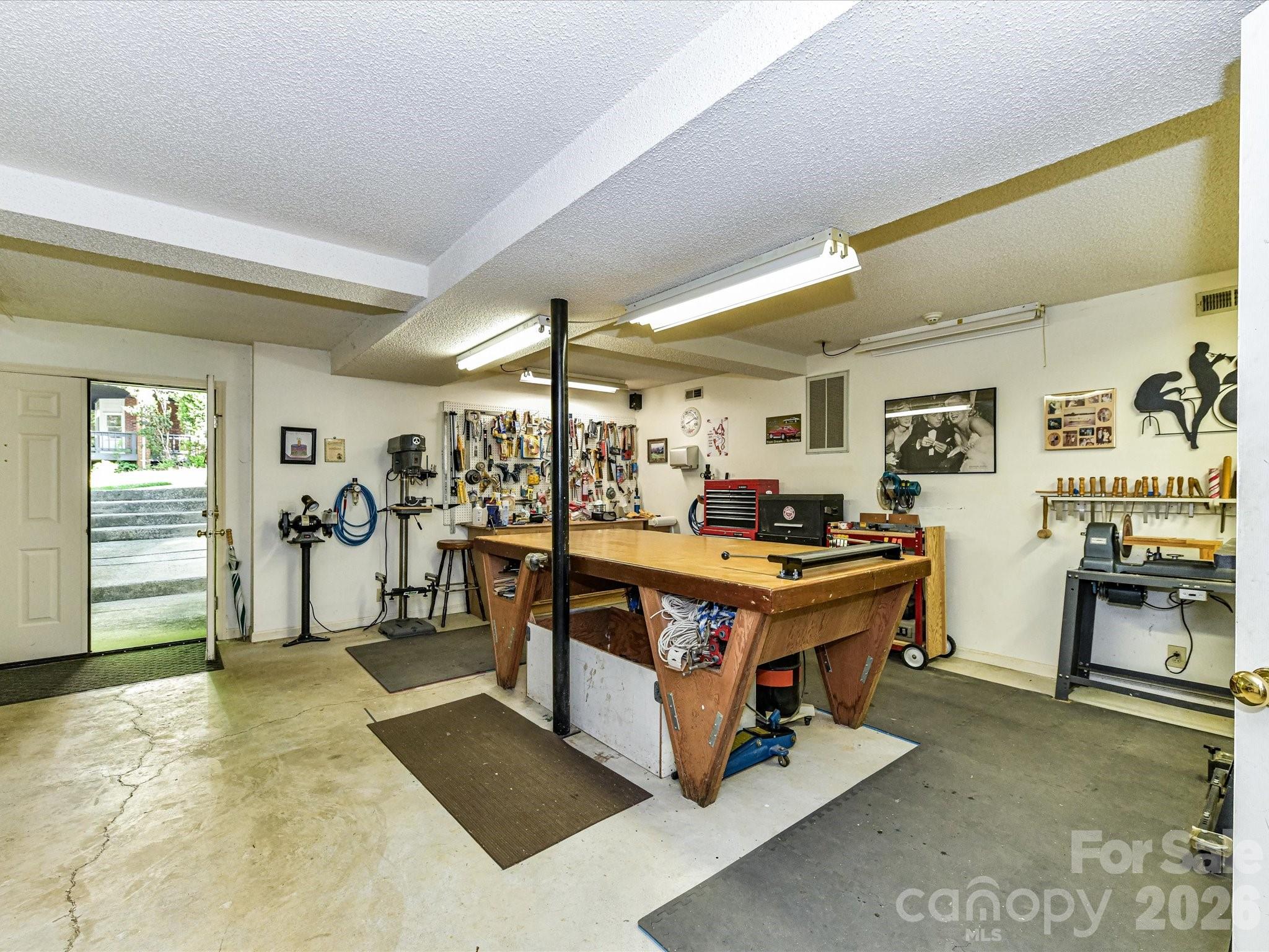 Photo 31 of 1931 Kilmonack Lane, Charlotte, NC