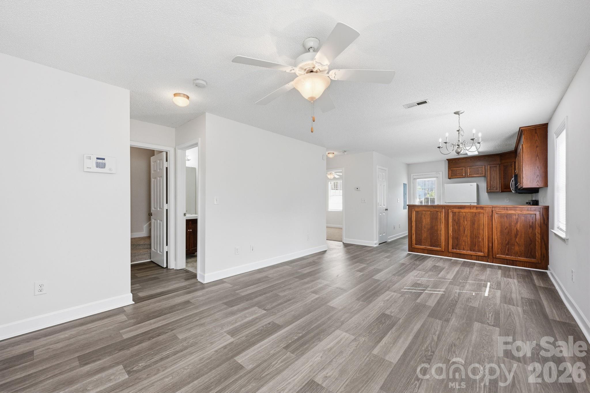 915 Barracuda Avenue, Statesville, NC - photo 5 of 26