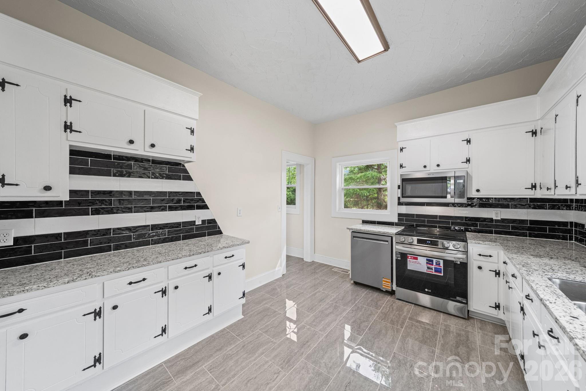 511 W Passaic Street, Peachland, NC - photo 19 of 48