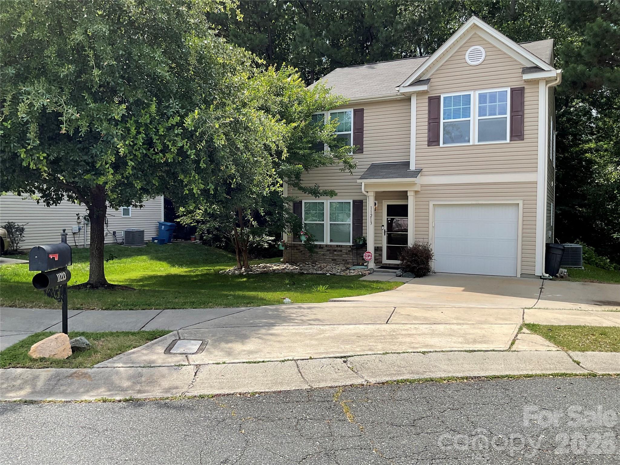 Home for sale at 11213 Deer Stand Court, Charlotte, NC — photo 2 of 35