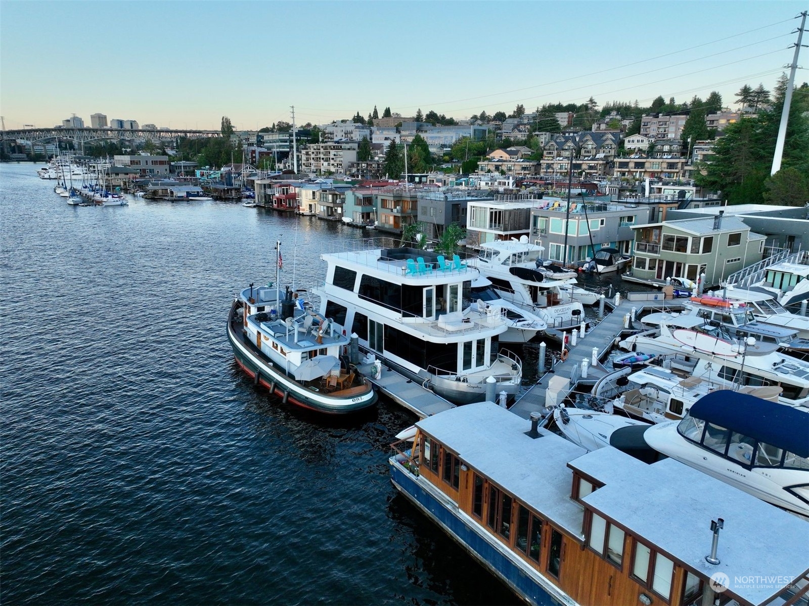 Seattle Floating Homes | Houseboats & Floating Homes for Sale in ...