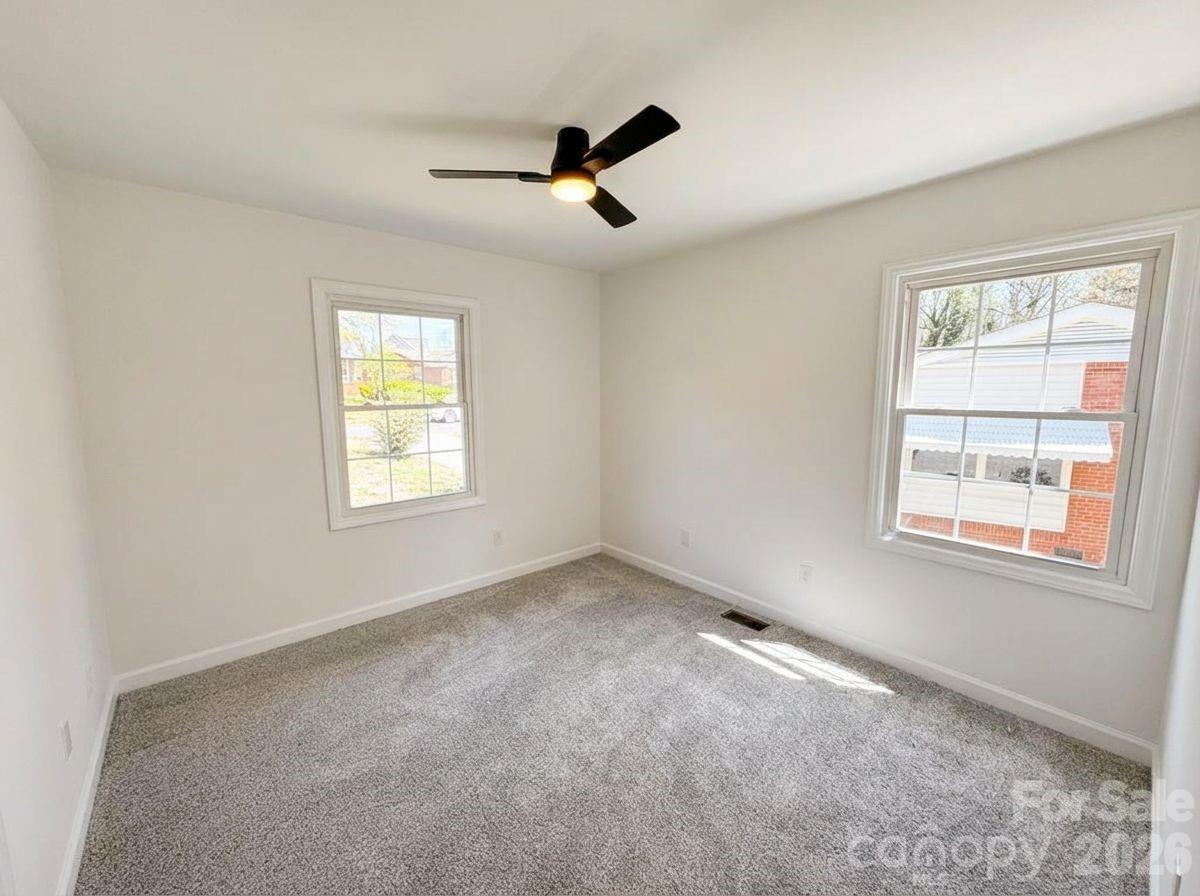 Photo 12 of 1423 Chelveston Drive, Charlotte, NC