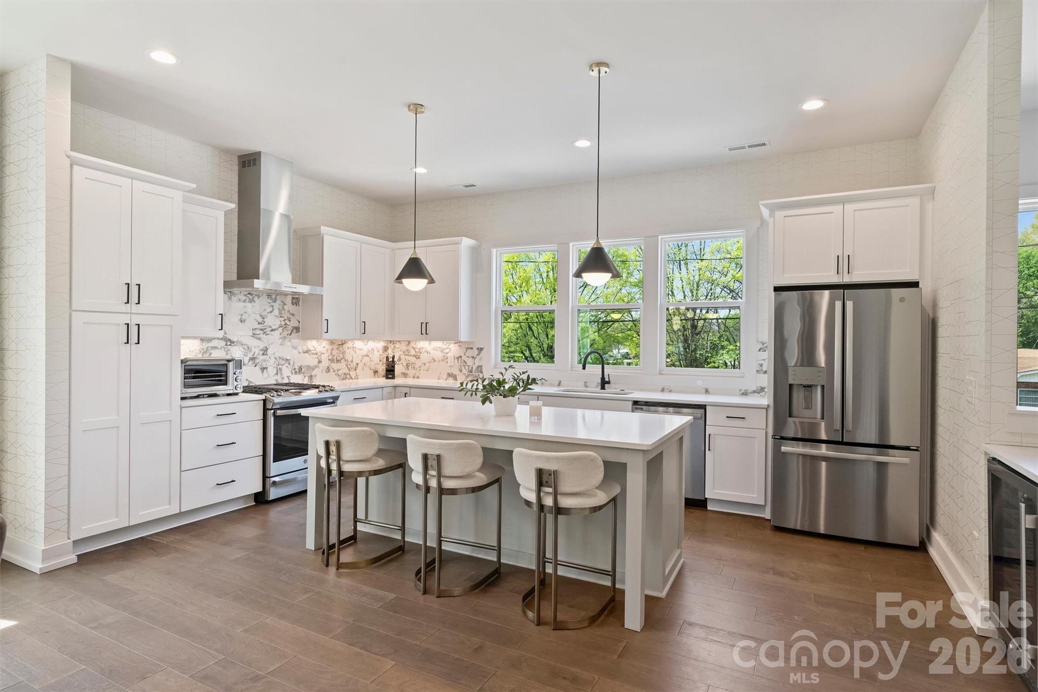 Photo 8 of 1500 Hawthorne LaneA, Charlotte, NC