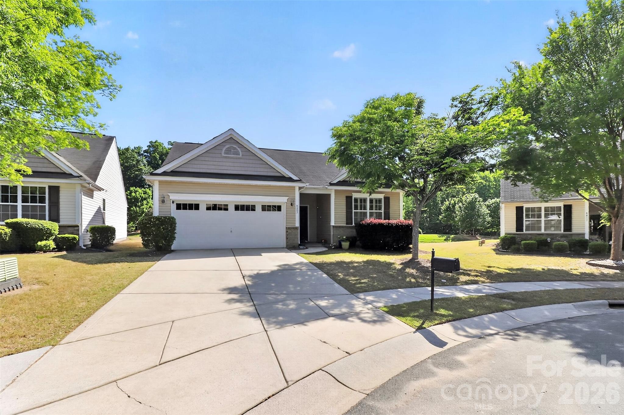 Photo 3 of 8807 Heartleaf Road, Charlotte, NC
