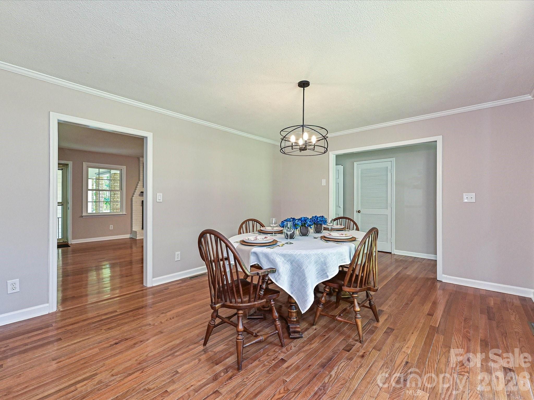 Photo 11 of 218 Sturbridge Drive, Charlotte, NC