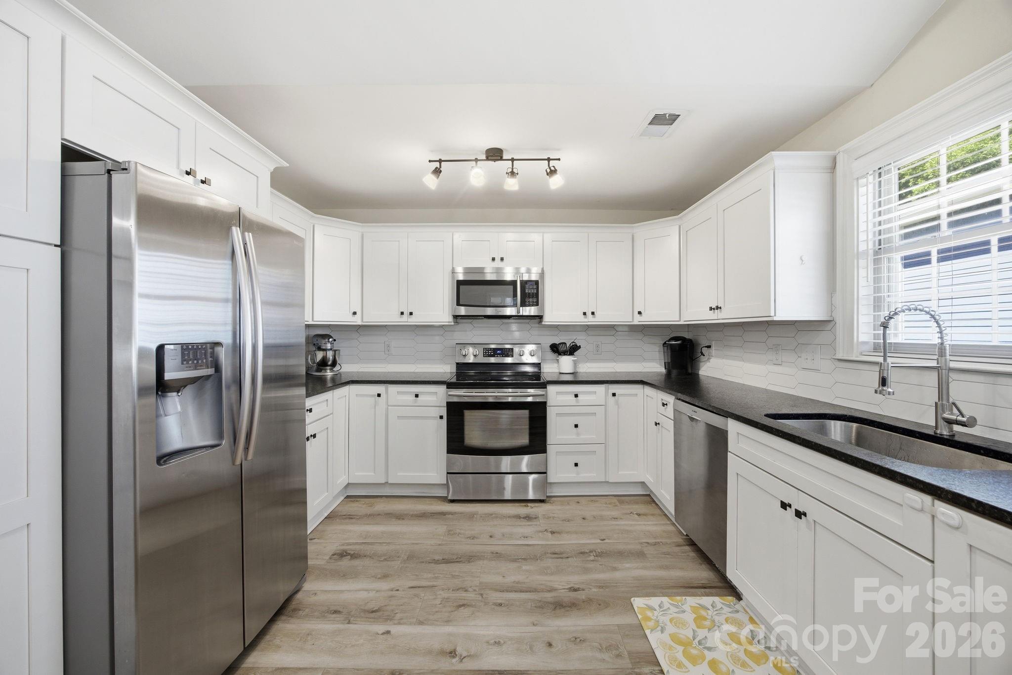 Photo 27 of 1742 Dunkirk Drive, Charlotte, NC
