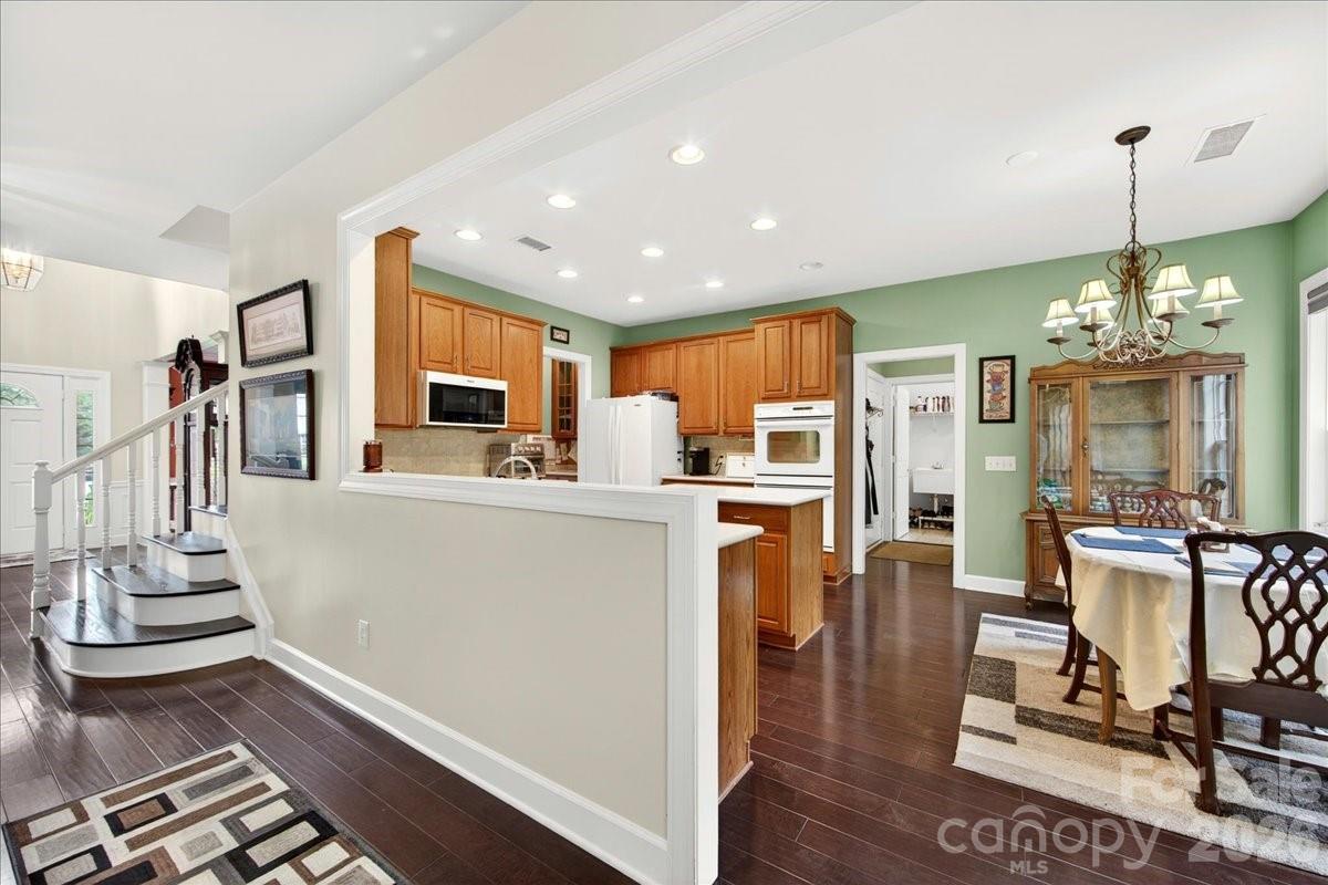 Photo 18 of 10604 Knight Castle Drive60, Charlotte, NC