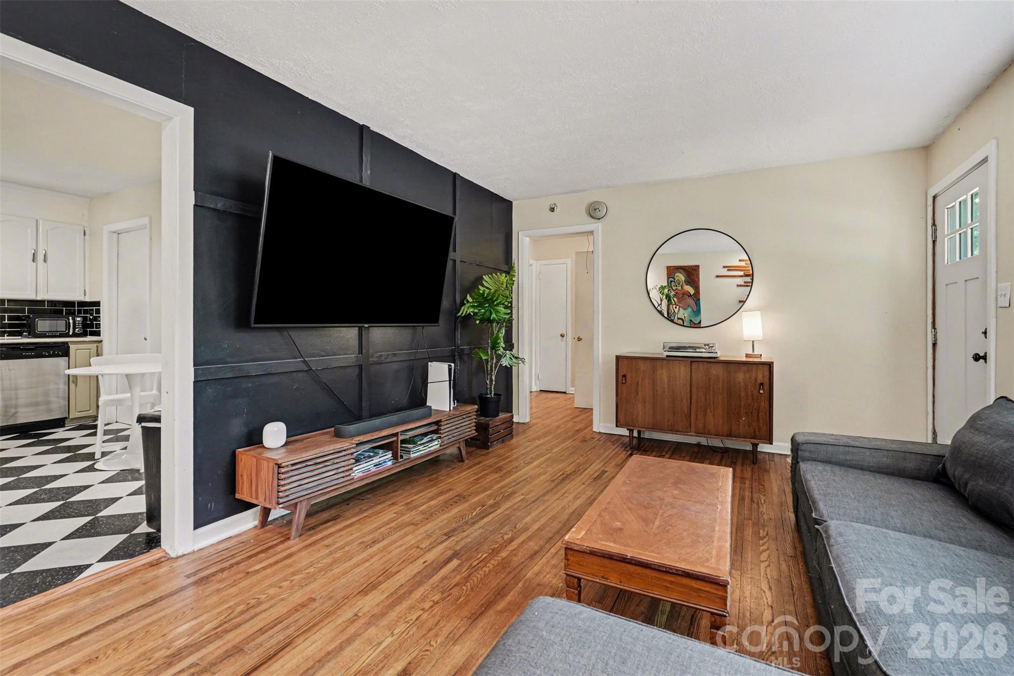 3942 Glenville Avenue, Charlotte, NC - photo 2 of 31
