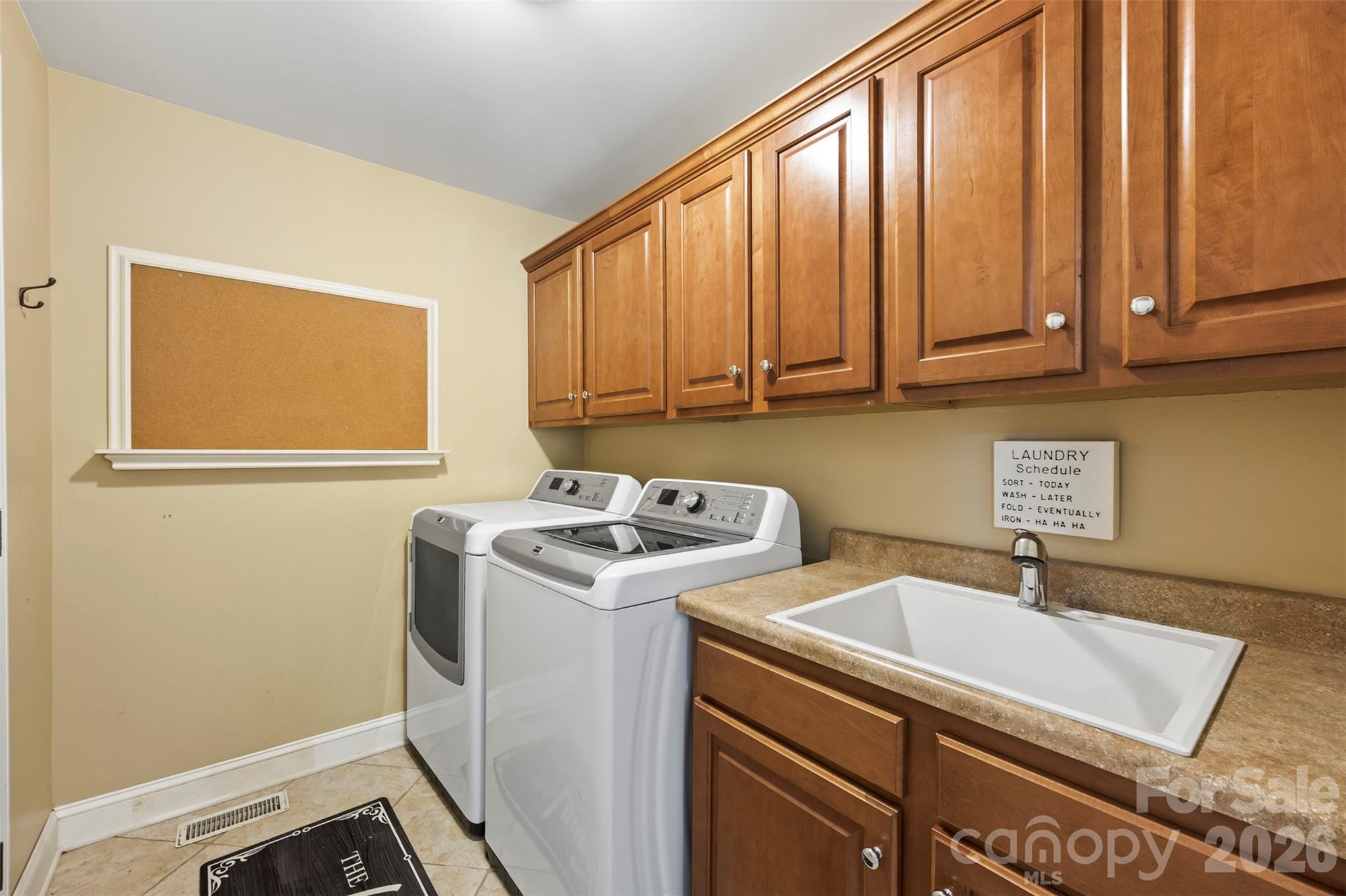 Photo 28 of 2832 Shady Reach Lane, Charlotte, NC