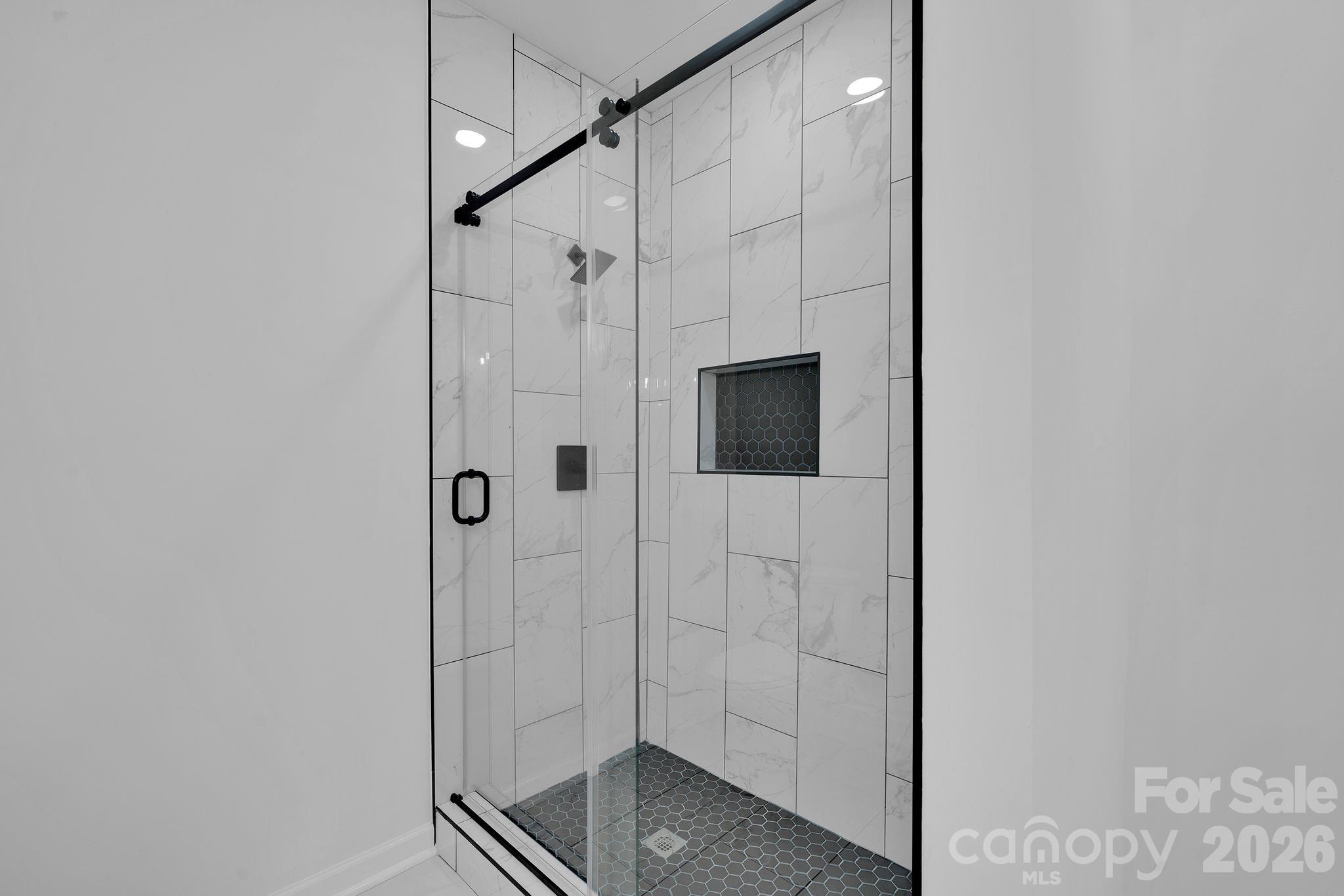 Photo 12 of 8131 Kings Creek Drive, Charlotte, NC