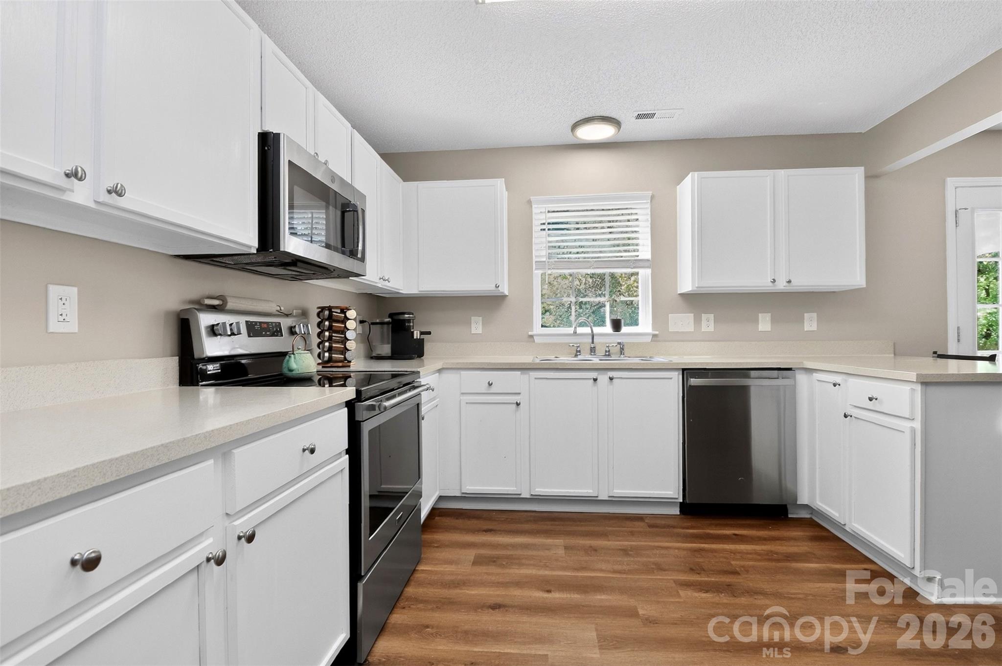 Photo 16 of 4819 Hopewood Lane, Charlotte, NC