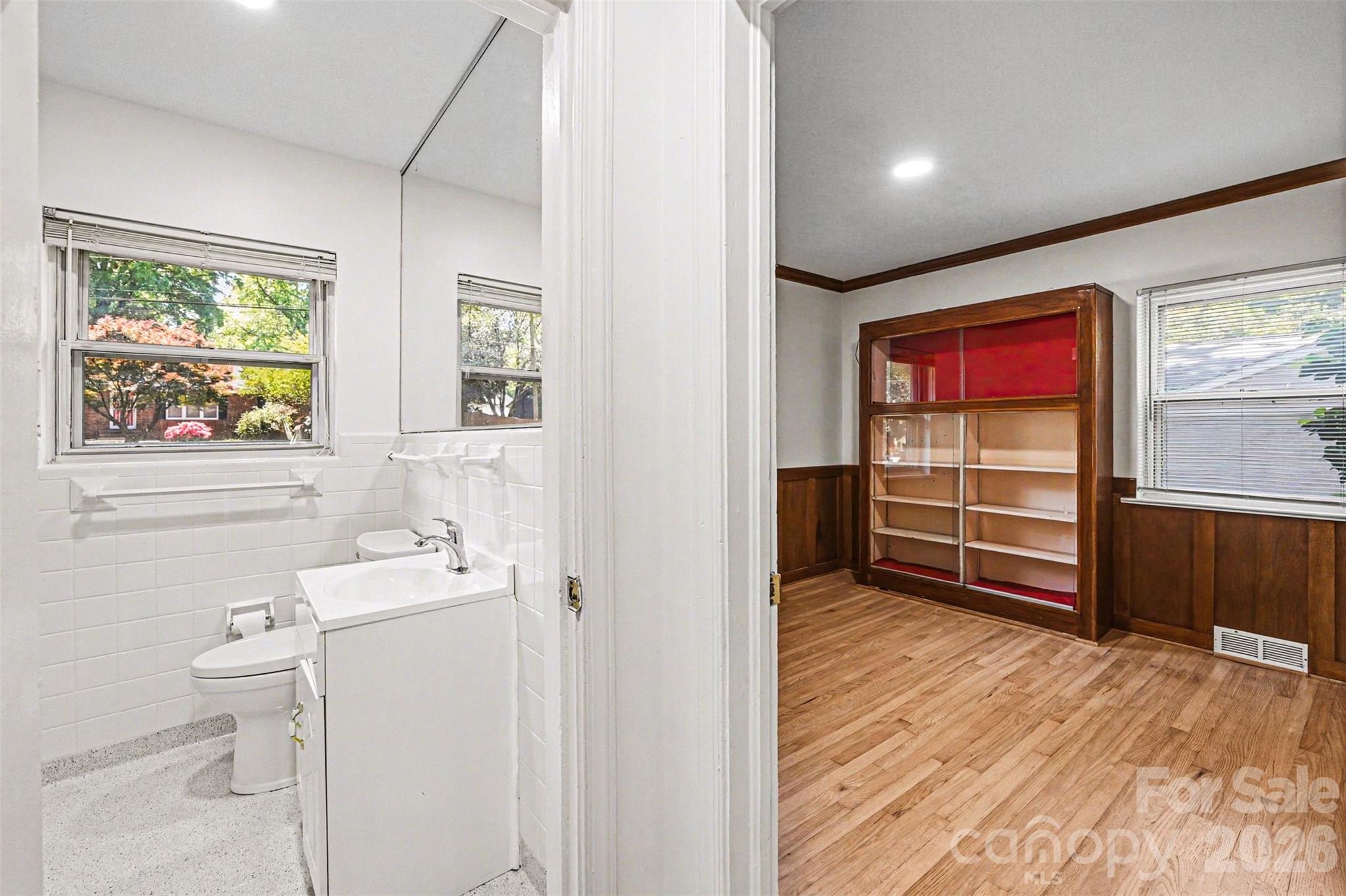 Photo 21 of 955 Hickory Nut Street, Charlotte, NC
