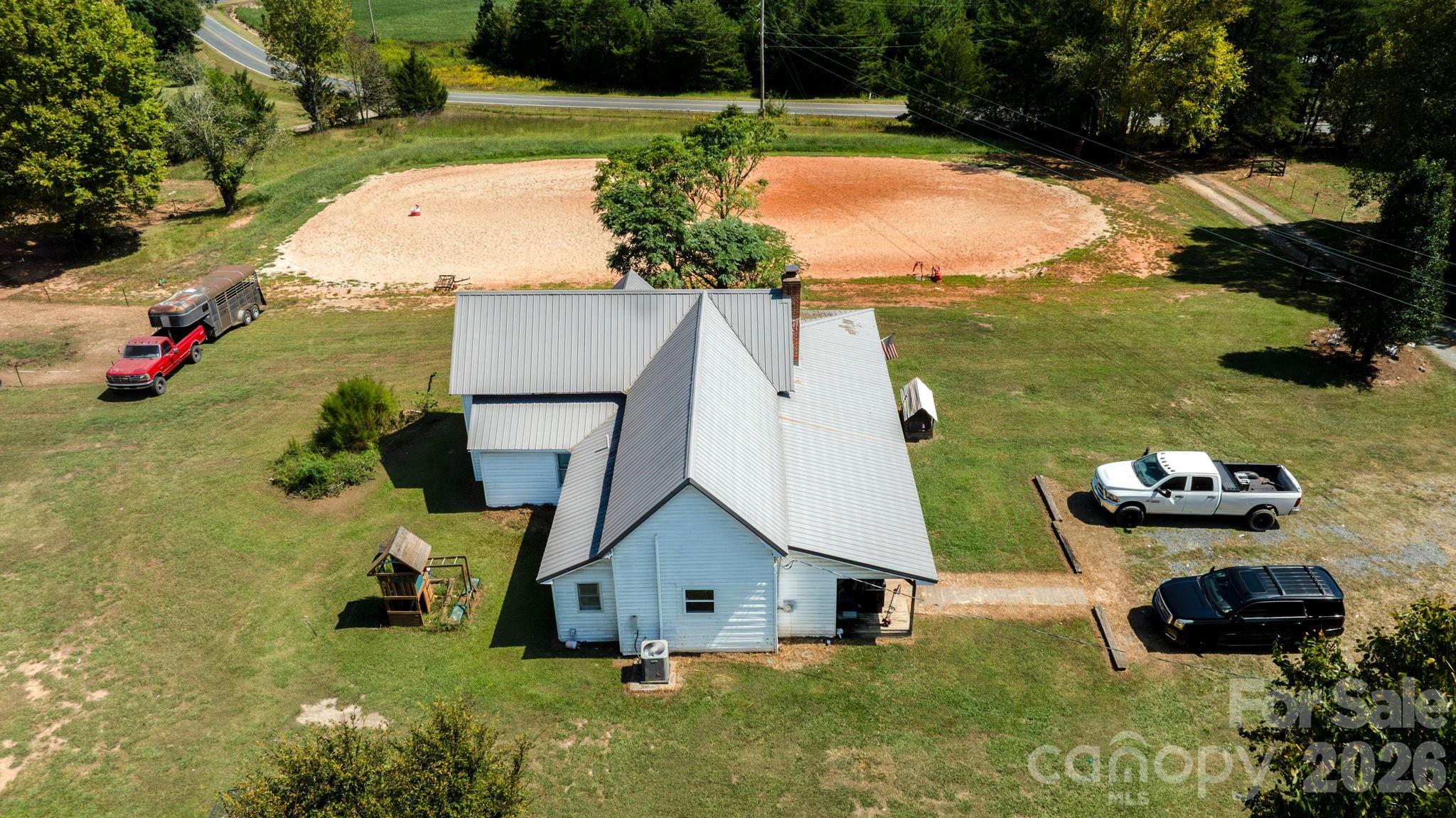 Home for sale at 15869 Silver Road, Oakboro, NC — photo 2 of 40