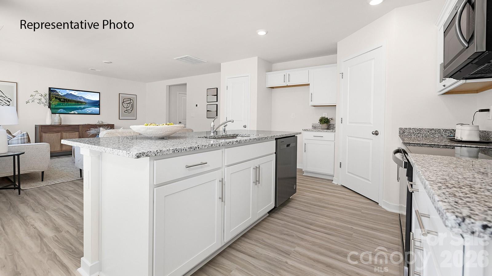 Photo 4 of 560 N Sparkleberry Street, Chester, SC