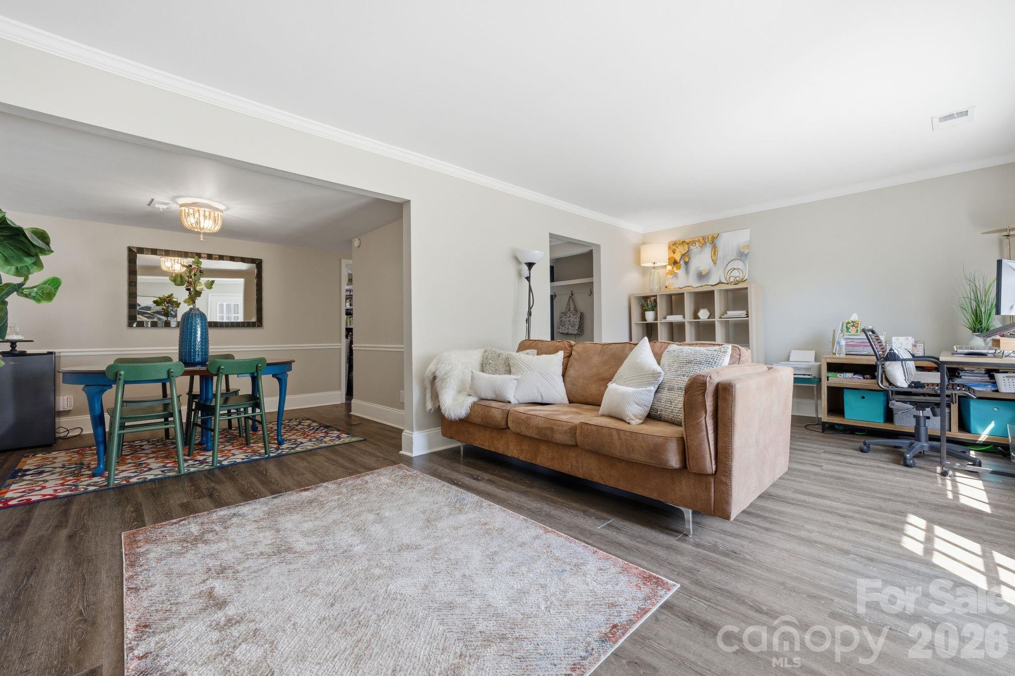 Photo 8 of 8033 Regent Park Lane, Charlotte, NC