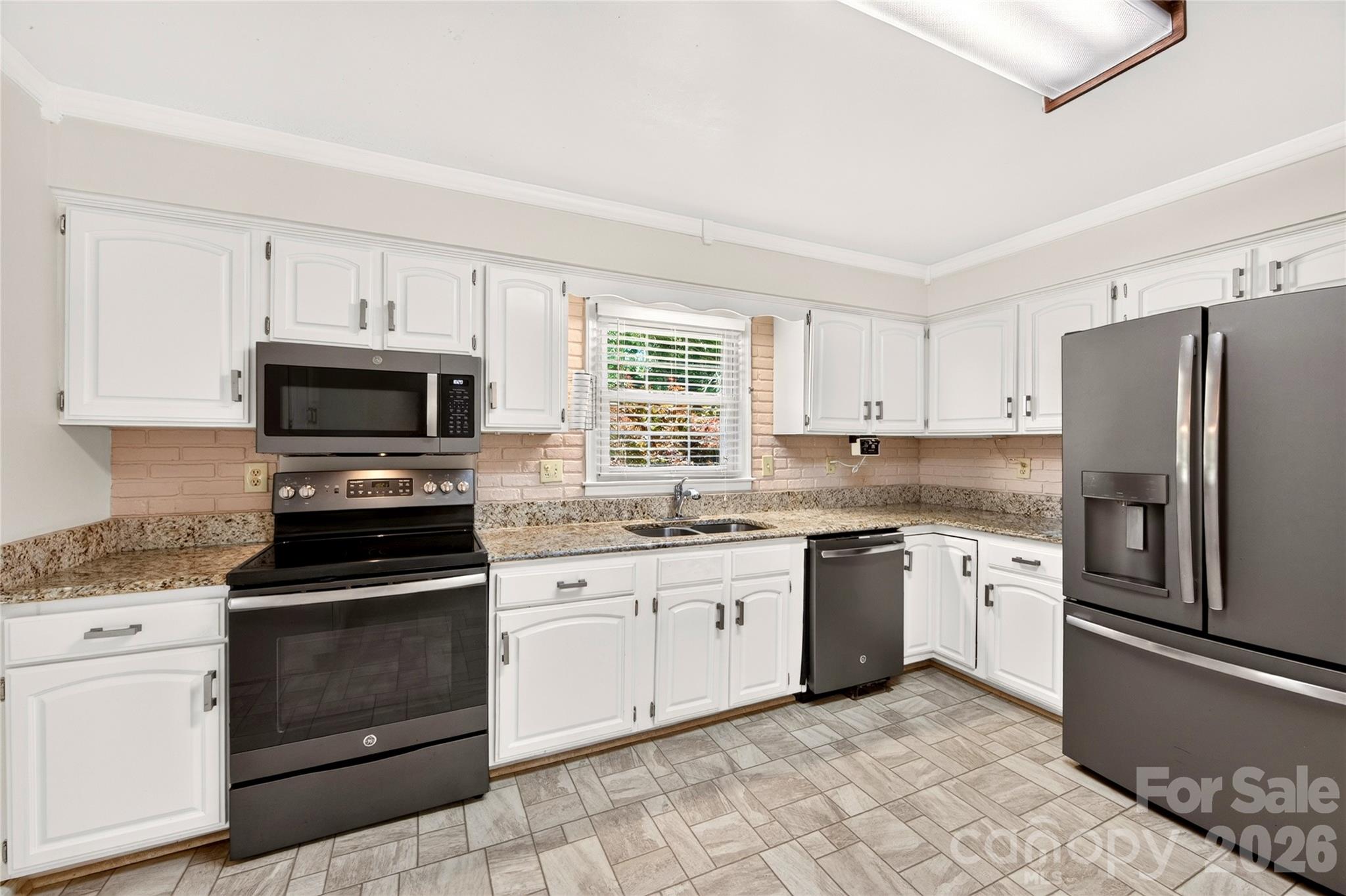 Photo 10 of 6801 Rambling Rose Drive, Charlotte, NC
