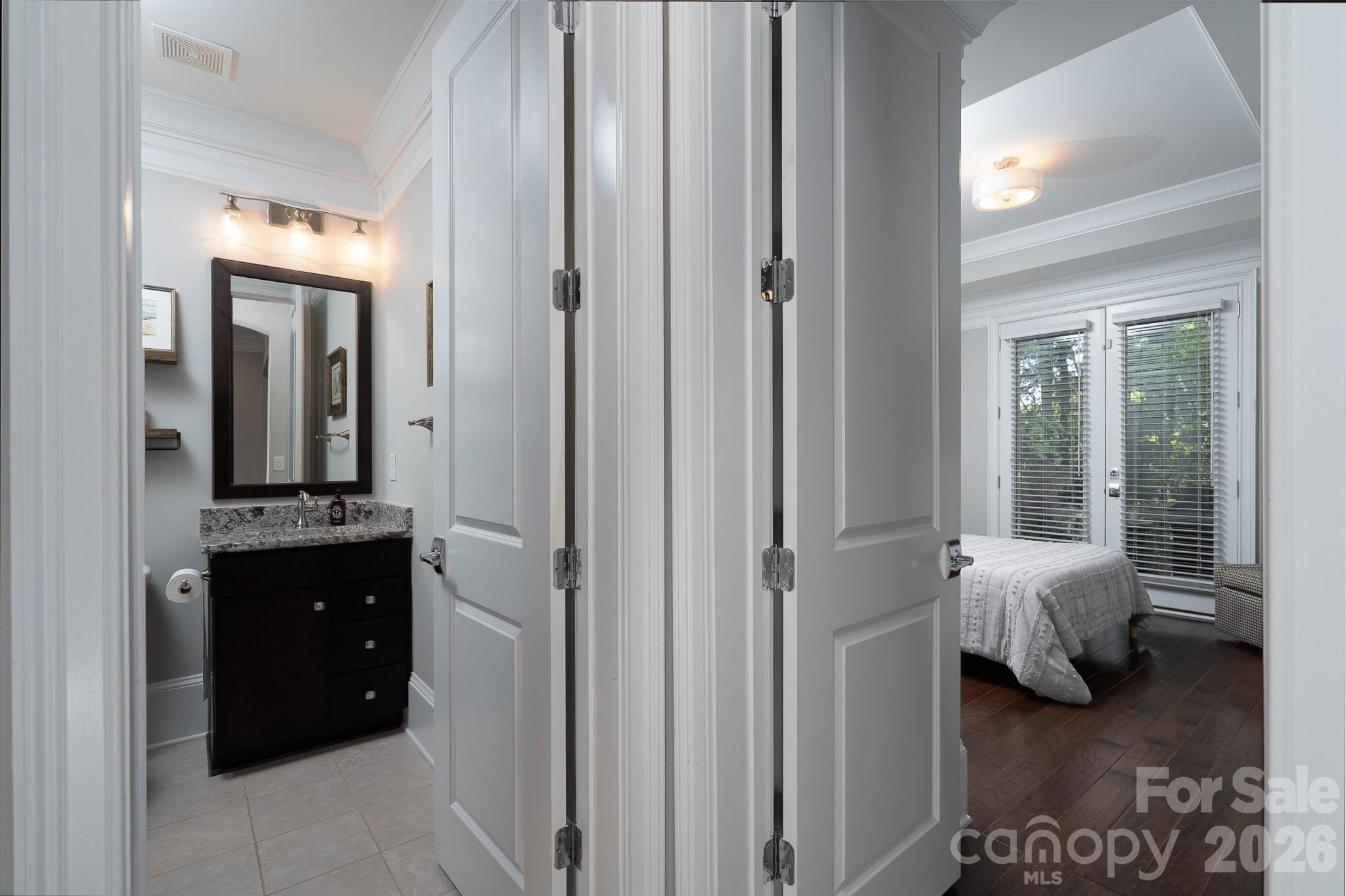 Photo 12 of 5041 Vernet Lane, Charlotte, NC