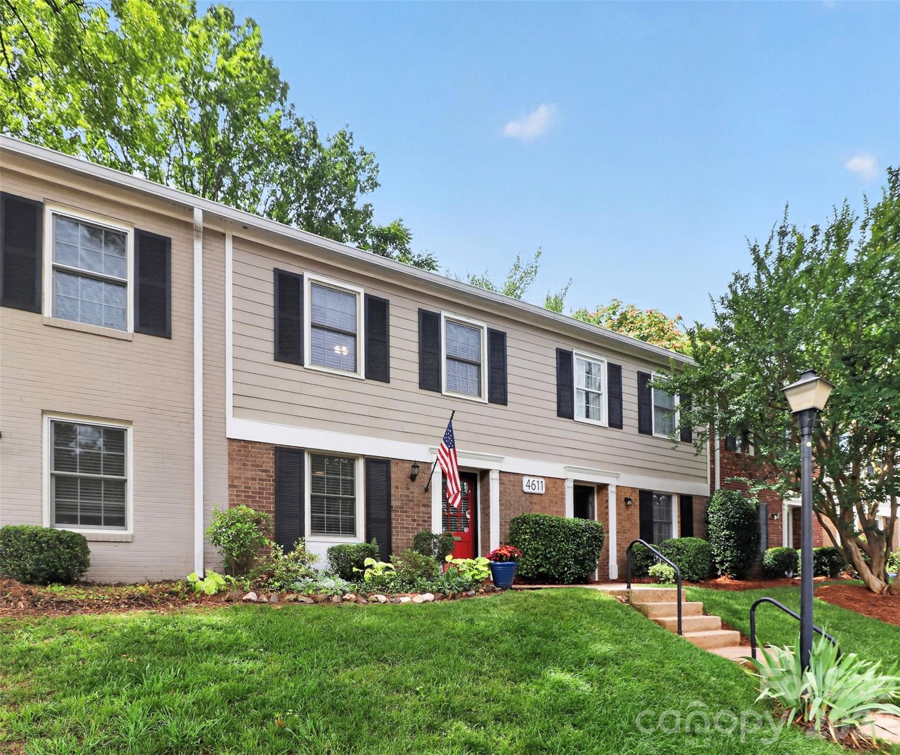 Photo 4 of 4611 Hedgemore DriveC, Charlotte, NC