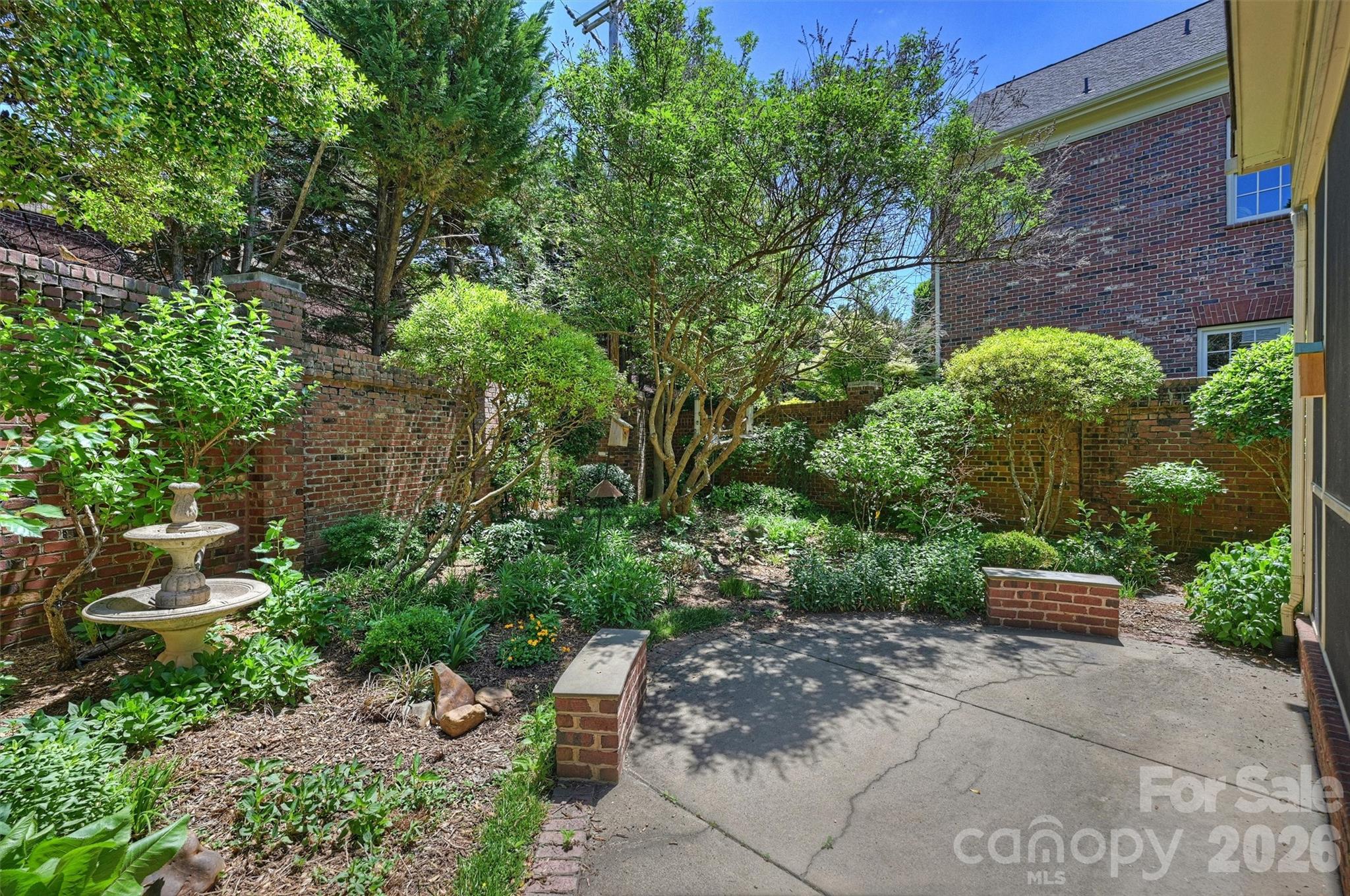 Photo 40 of 1115 S Kings Drive, Charlotte, NC