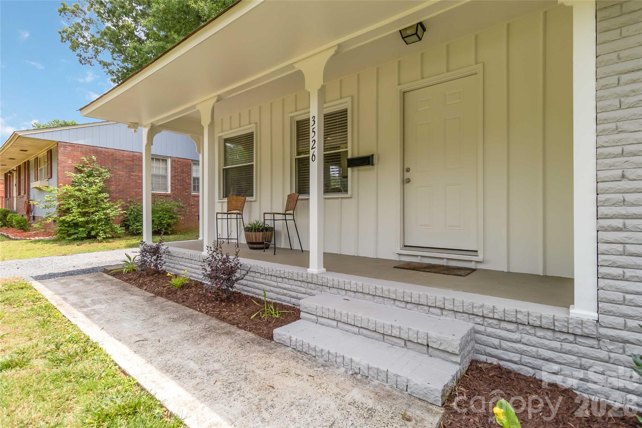 Photo 3 of 3526 Stonehaven Drive, Charlotte, NC