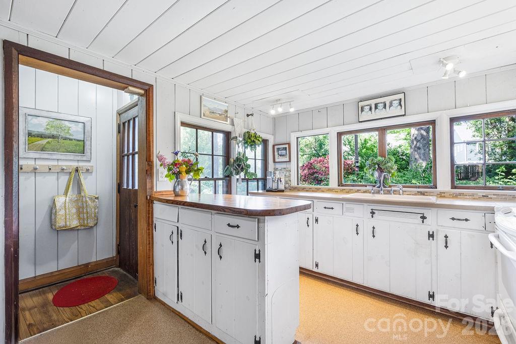 Photo 19 of 2107 Mandarin Boulevard, Charlotte, NC