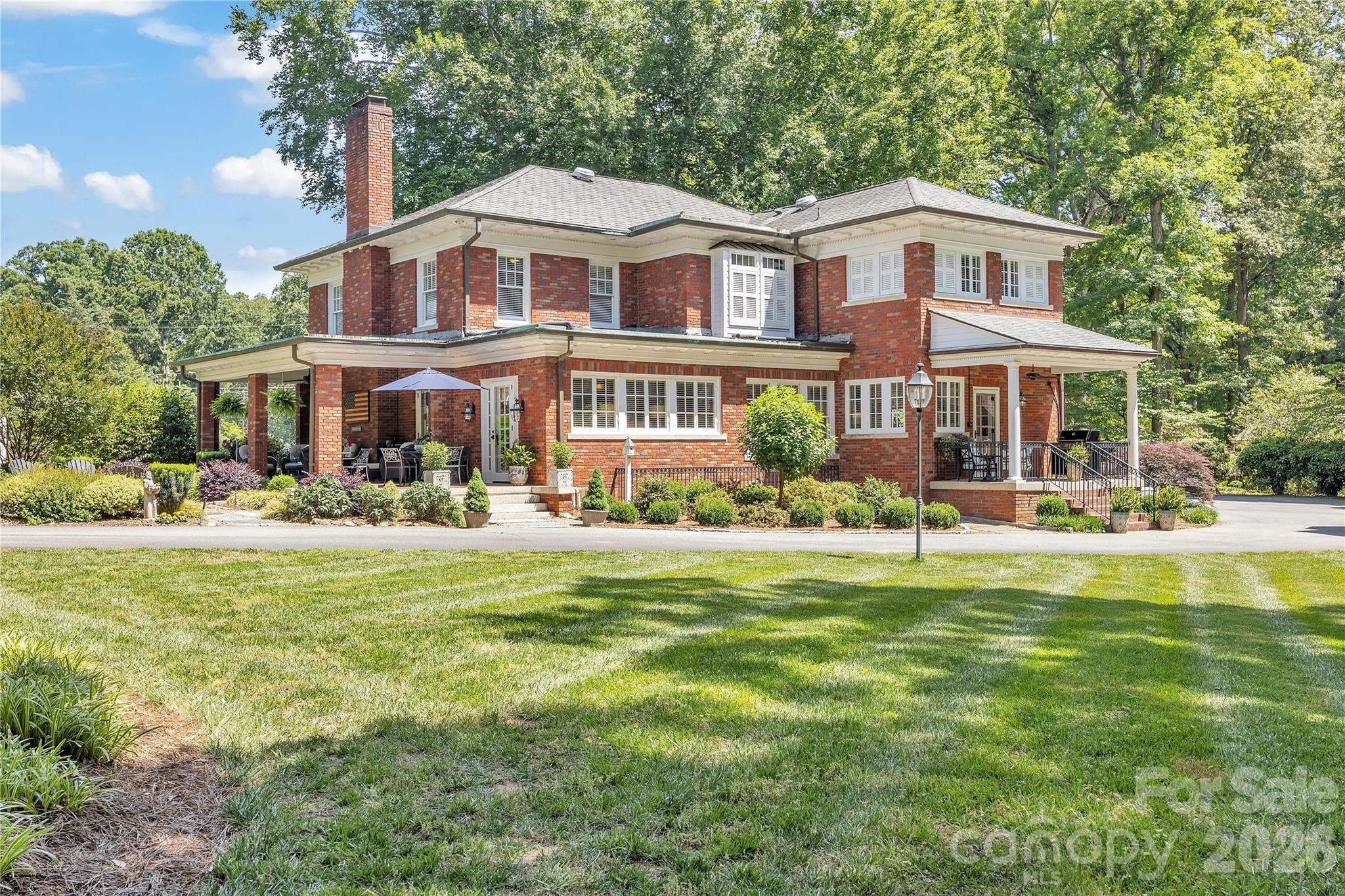 Photo 3 of 128 W Colonial Drive, Salisbury, NC