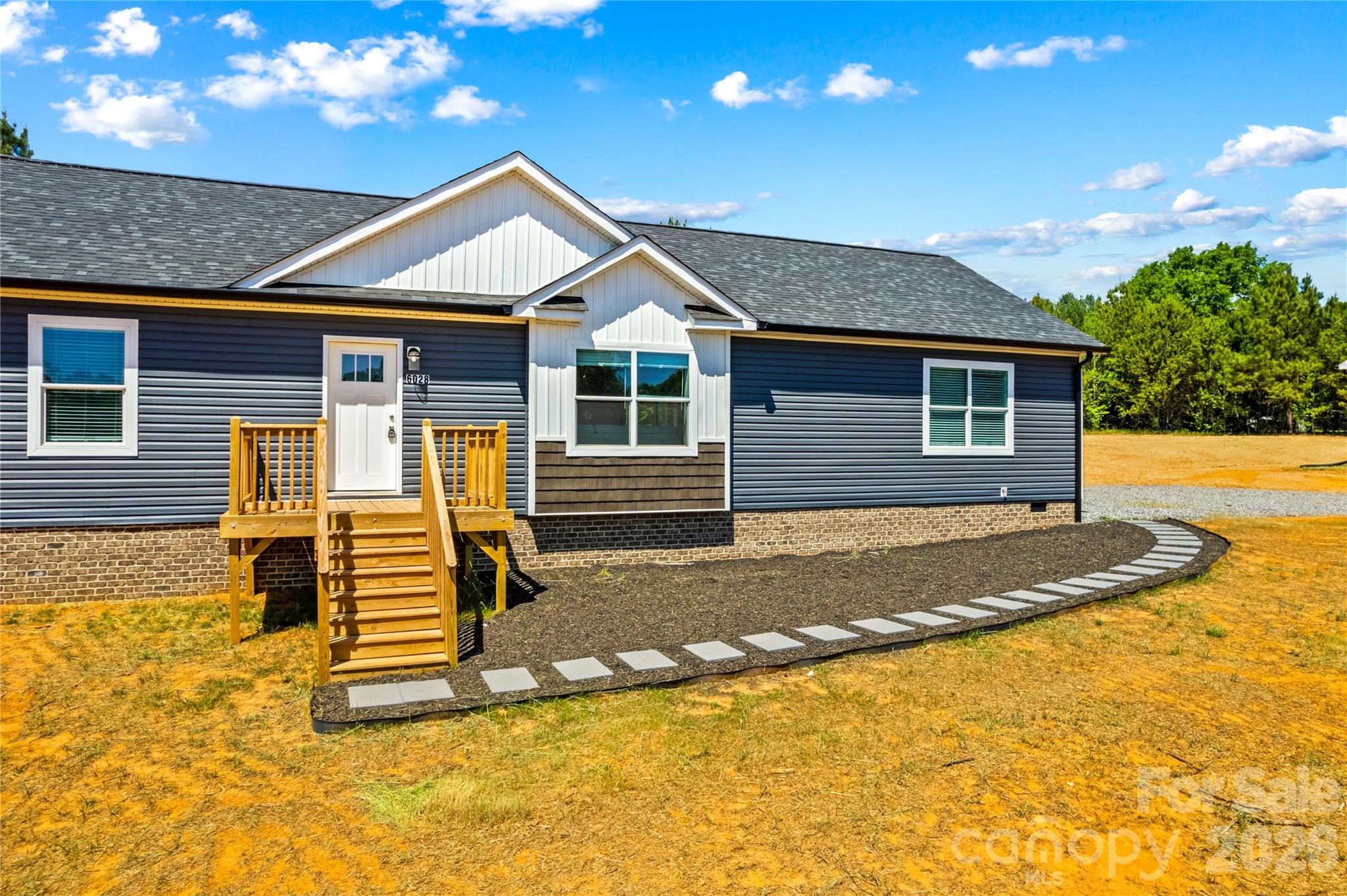 Photo 2 of 6028 Bridges Street, Catawba, NC