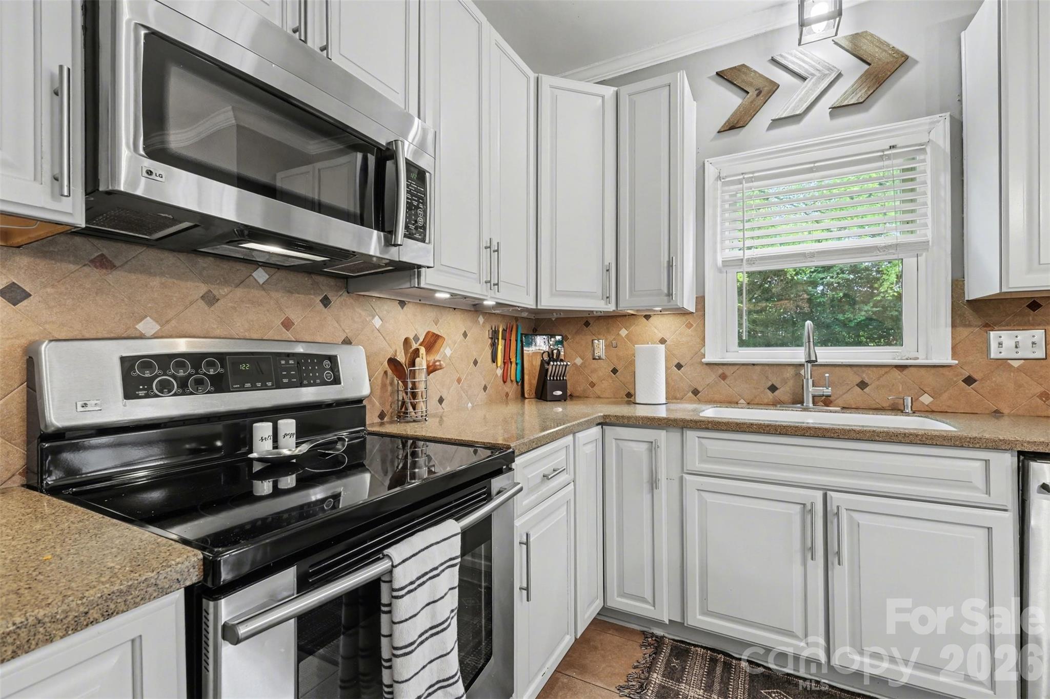 Photo 12 of 8910 Castlebay Drive, Charlotte, NC
