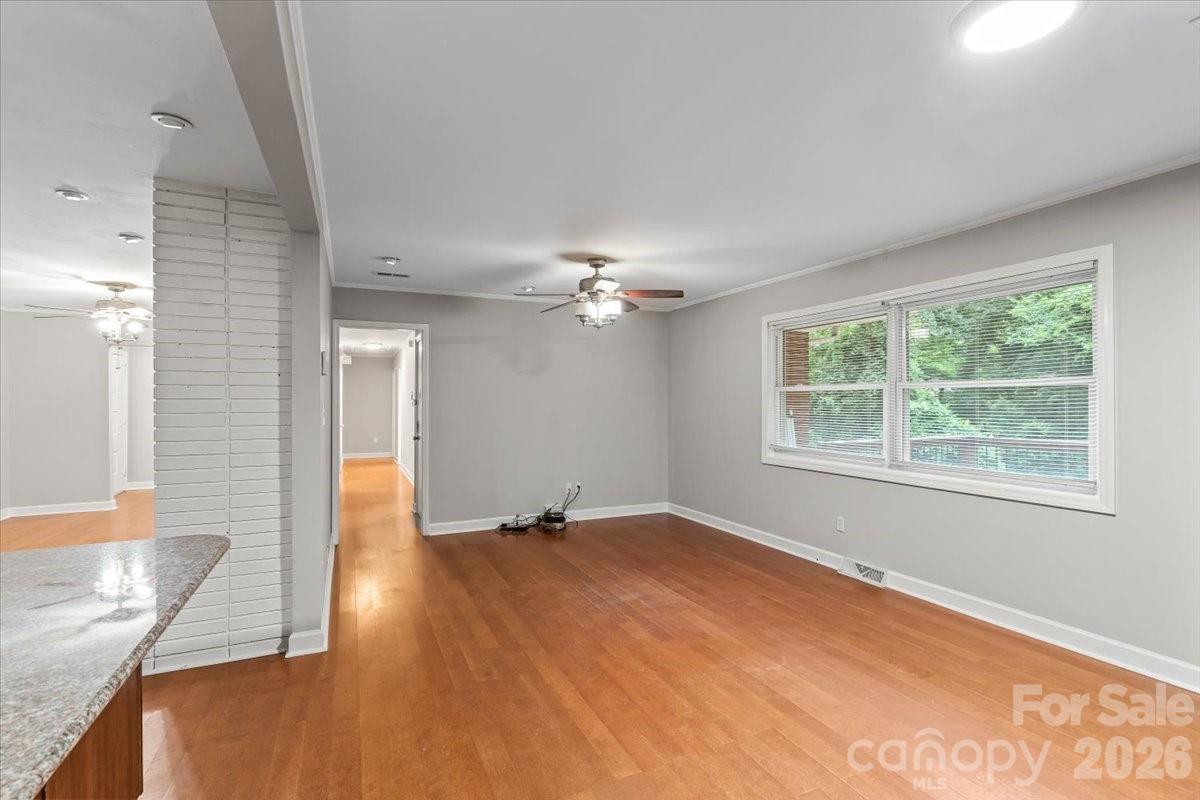 Photo 5 of 7328 Everett Drive, Charlotte, NC