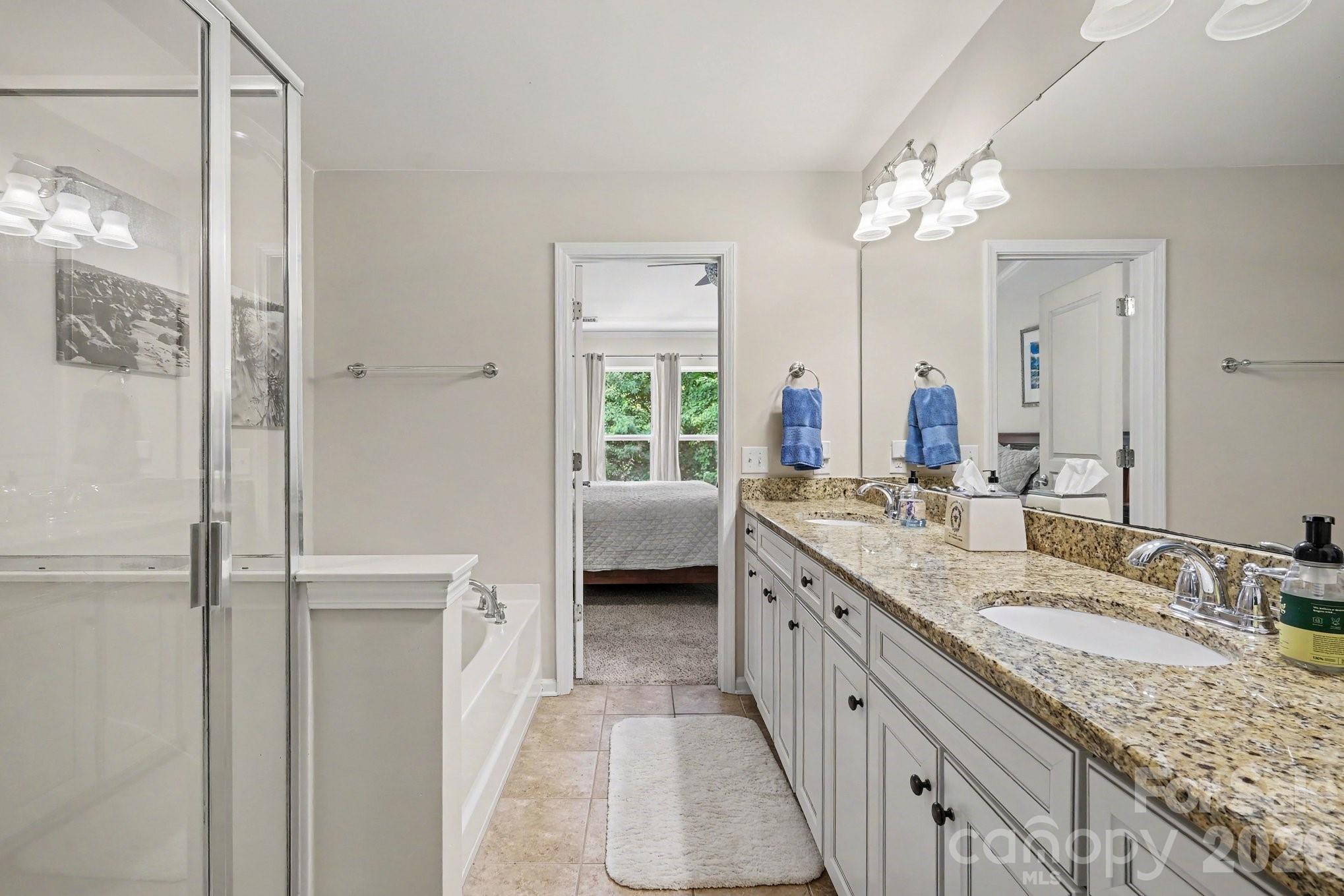 Photo 17 of 16247 Annahill Court, Charlotte, NC