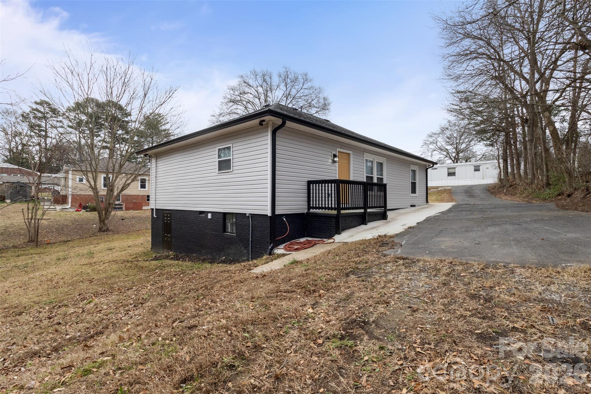 305 E Henry Street, Belmont, NC - photo 26 of 28