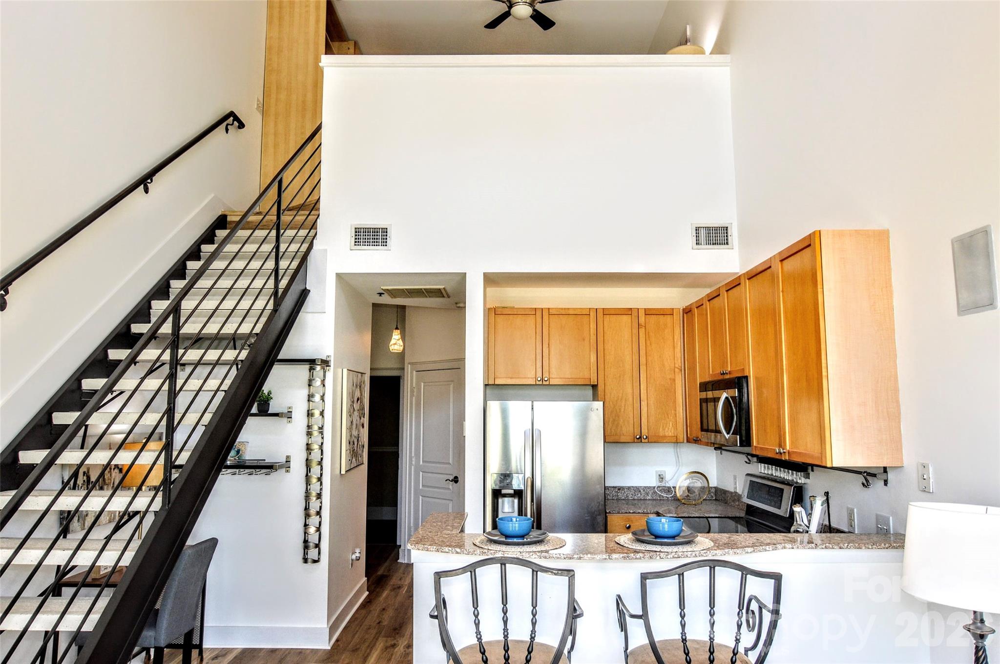Home for sale at 115 E Park Avenue423, Charlotte, NC — photo 1 of 33