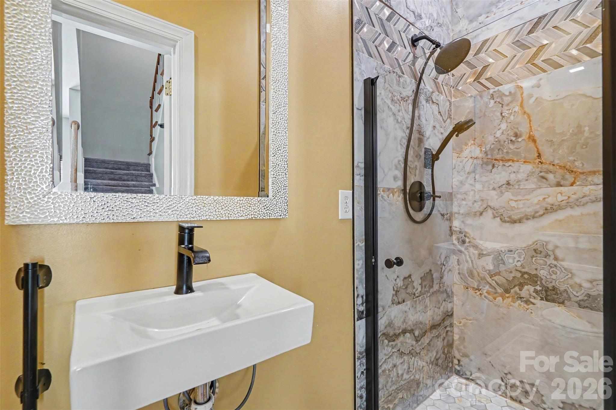 Home for sale at 5917 Nuthatch Court, Charlotte, NC — photo 9 of 46