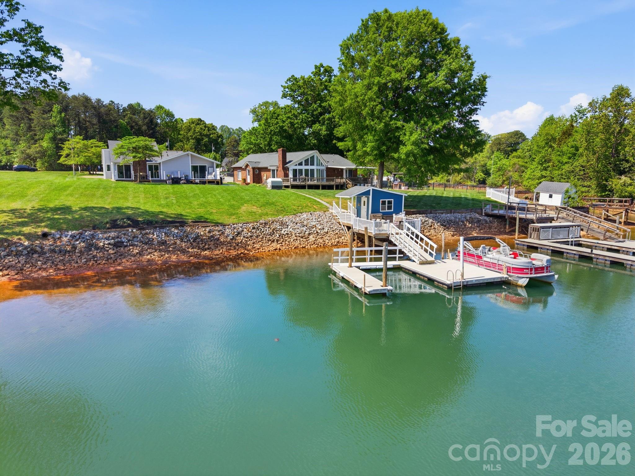 8029 Lucky Creek Lane, Denver, NC
