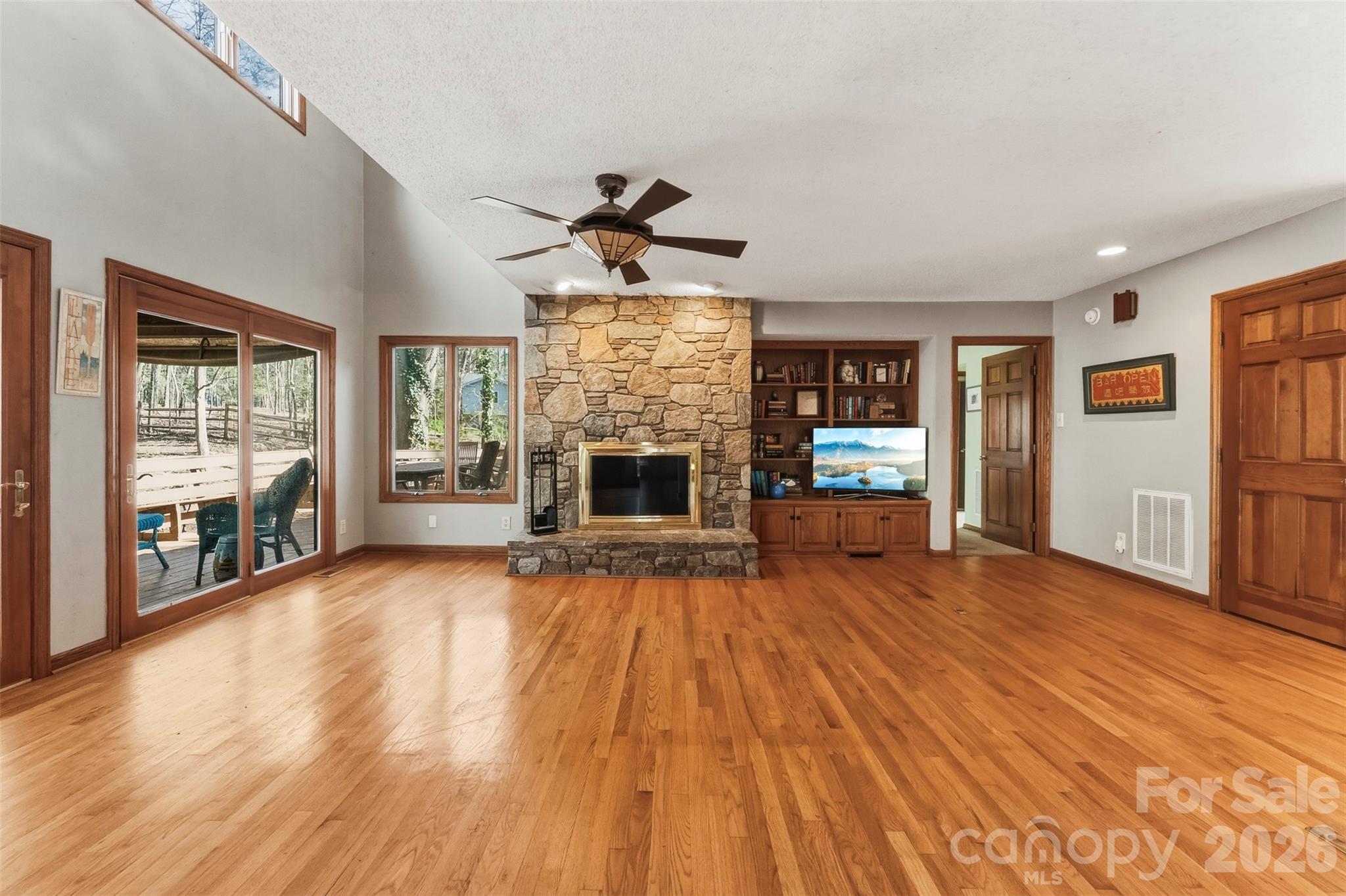 10 Thornwood Court, Clover, SC - photo 6 of 47