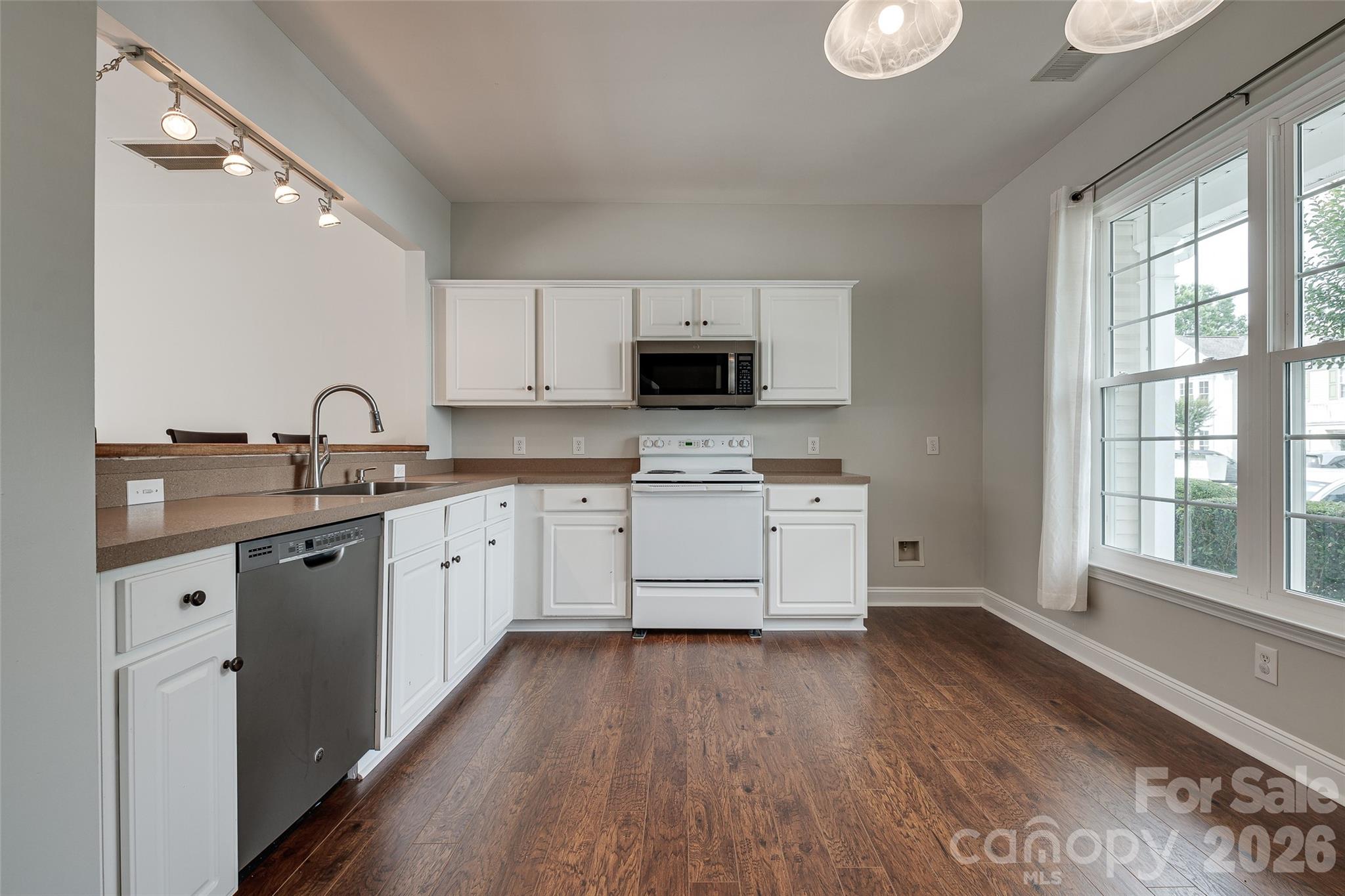 Photo 6 of 3186 Mannington Drive, Charlotte, NC