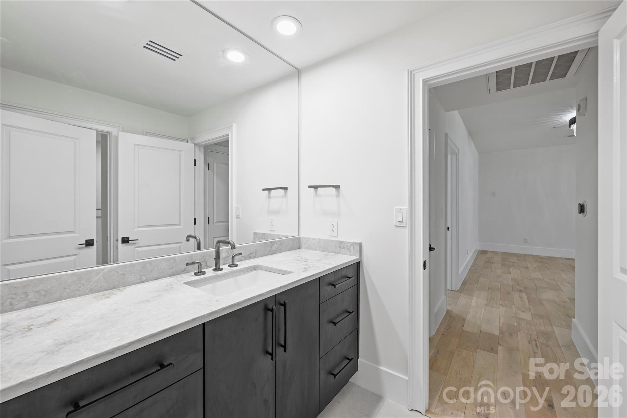 Photo 29 of 435 S Tryon Street301, Charlotte, NC